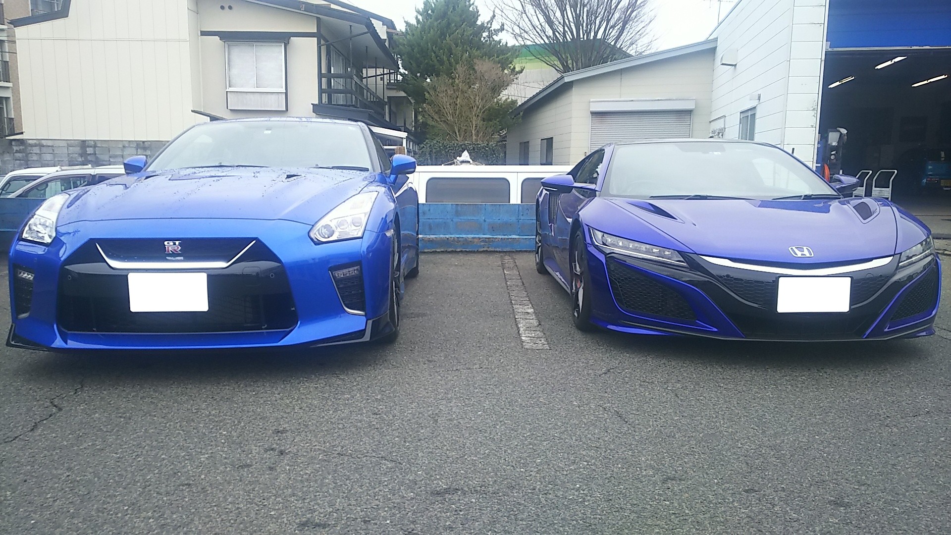 【Wangan Blue】のR35へRECARO☆そして【Nouvelle Blue Pearl】のあのお車も♪ | 日産 GT-R ...