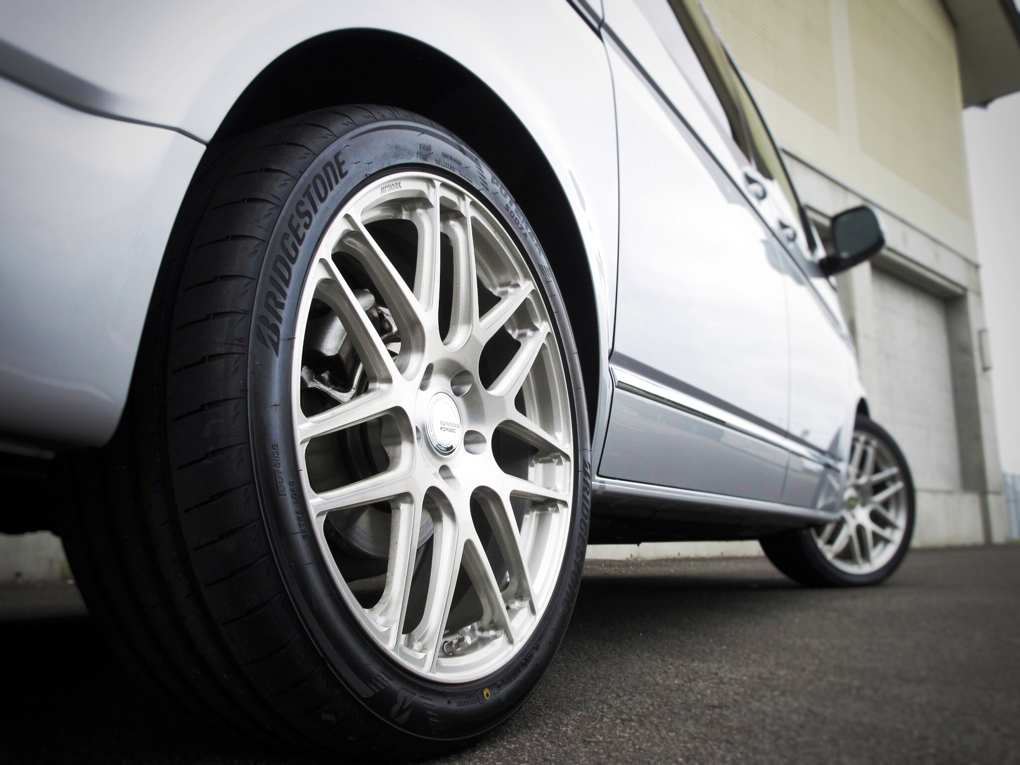 データが全くなかったけど美しい仕上がりになりました！VOLKSWAGEN MULTIVAN（ T6）＆「WORK GNOSIS FMB03 ...