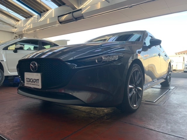 MAZDA 3 [BPEP] 新車 Noxudol900施工 | マツダ MAZDA3 | スタッフ 日記 | コクピット 荒井 | 車のカスタマイズにかかわるスタッフより