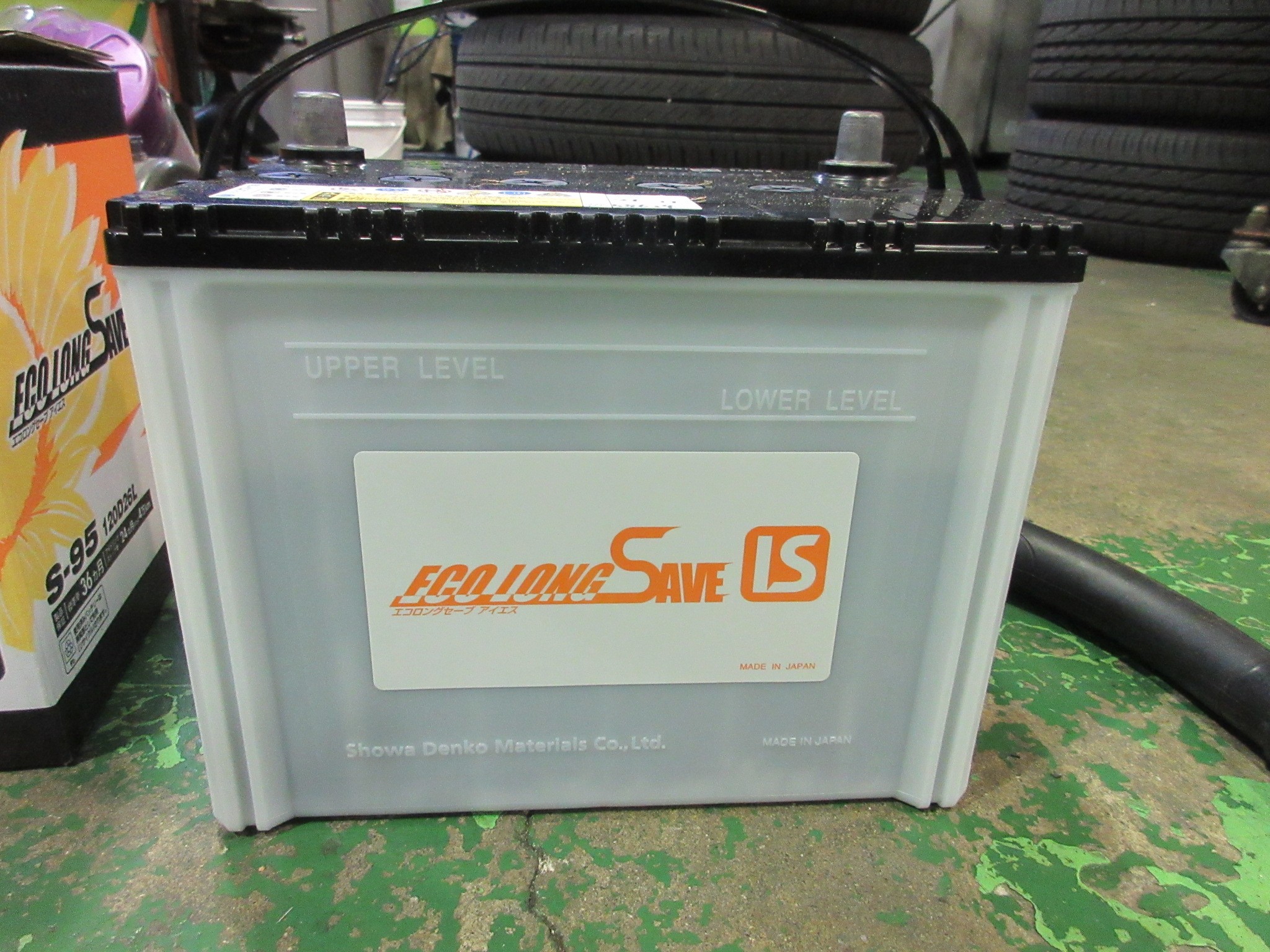 『ECOLONG SAVE IS』アイドリングストップ車/充電制御車/通常車対応バッテリー | メンテナンス（オイル・バッテリー他） | 商品情報 | コクピット さつま貝塚 | おすすめ商品 ...