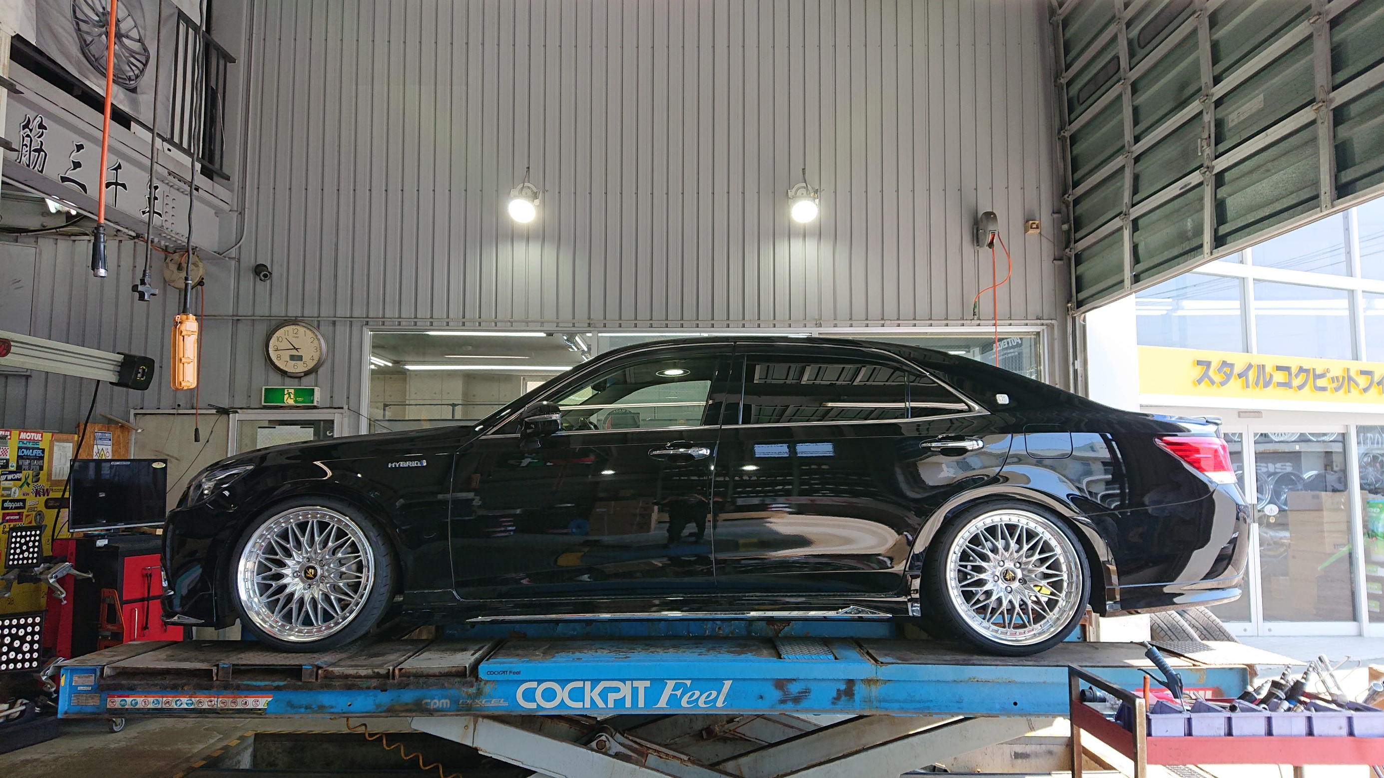 WORK VS-XV シルキーリッチシルバー の装着と4輪アライメント調整作業 ／ トヨタ クラウン マジェスタ i-Four | トヨタ クラウン マジェスタ ホイール タイヤ > タイヤ ...