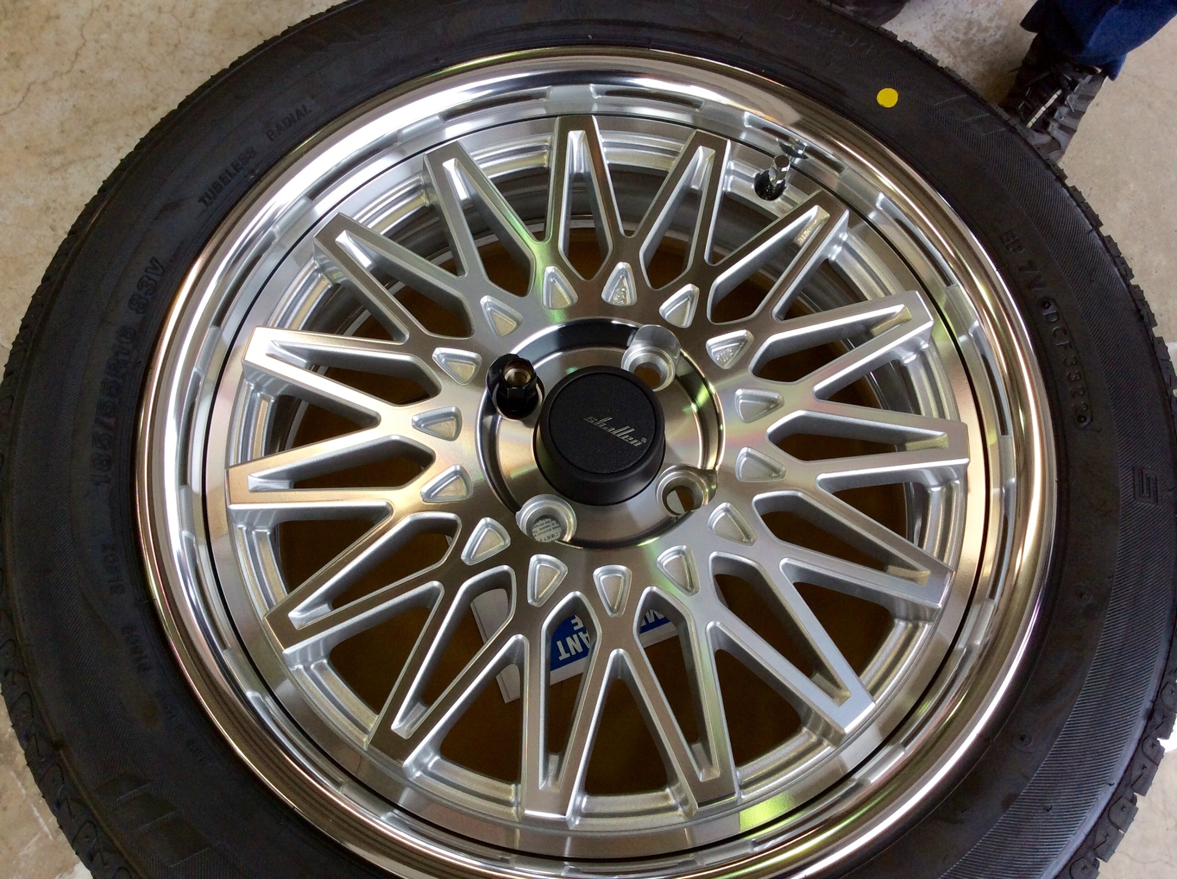 FIT GE6 タイヤ＆アルミホイール装着します！ | ホンダ フィット タイヤ | カスタマイズ別ショーケース | コクピット 名取 | お ...