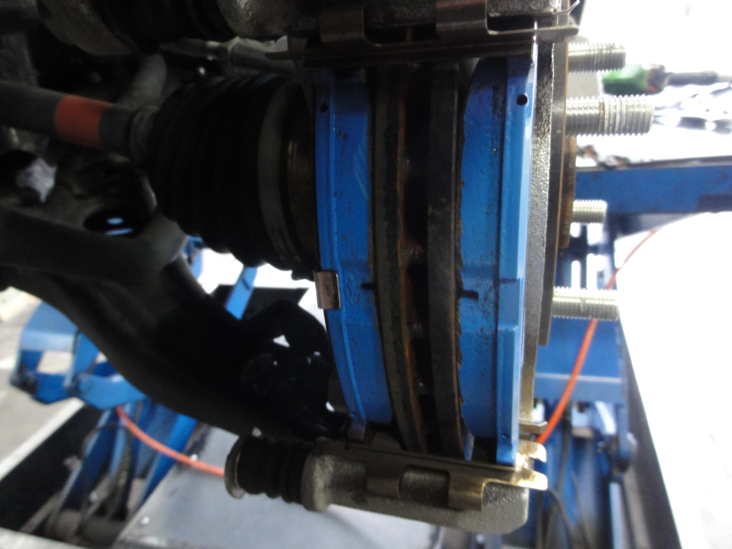 NｰBOXカスタム（JF3）エンドレス製スポーツブレーキパッド「SSY（フロント）」装着＆ブレーキフルード交換。 | ホンダ N-BOXカスタム 足まわり（サスペンション・ブレーキ） 足まわり ...