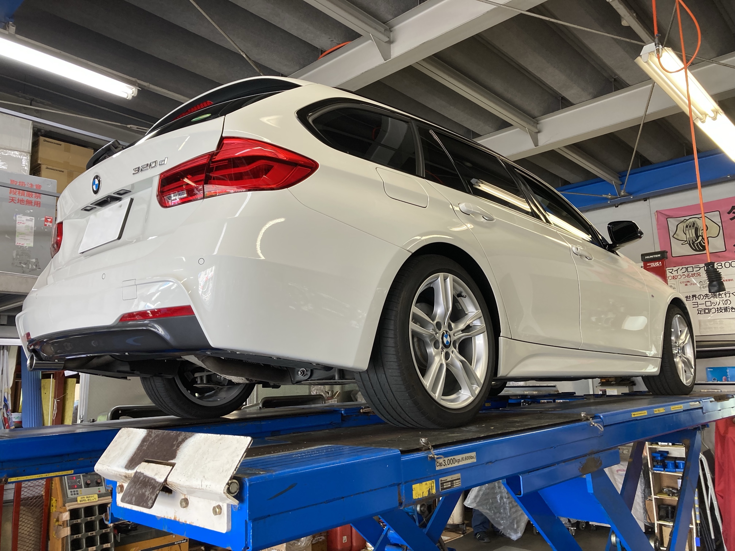 BMW「F30/31」! そして「M3/M4」も！！ | BMW 3シリーズ エクステリア エクステリア > エアロパーツ塗装、取付 ...