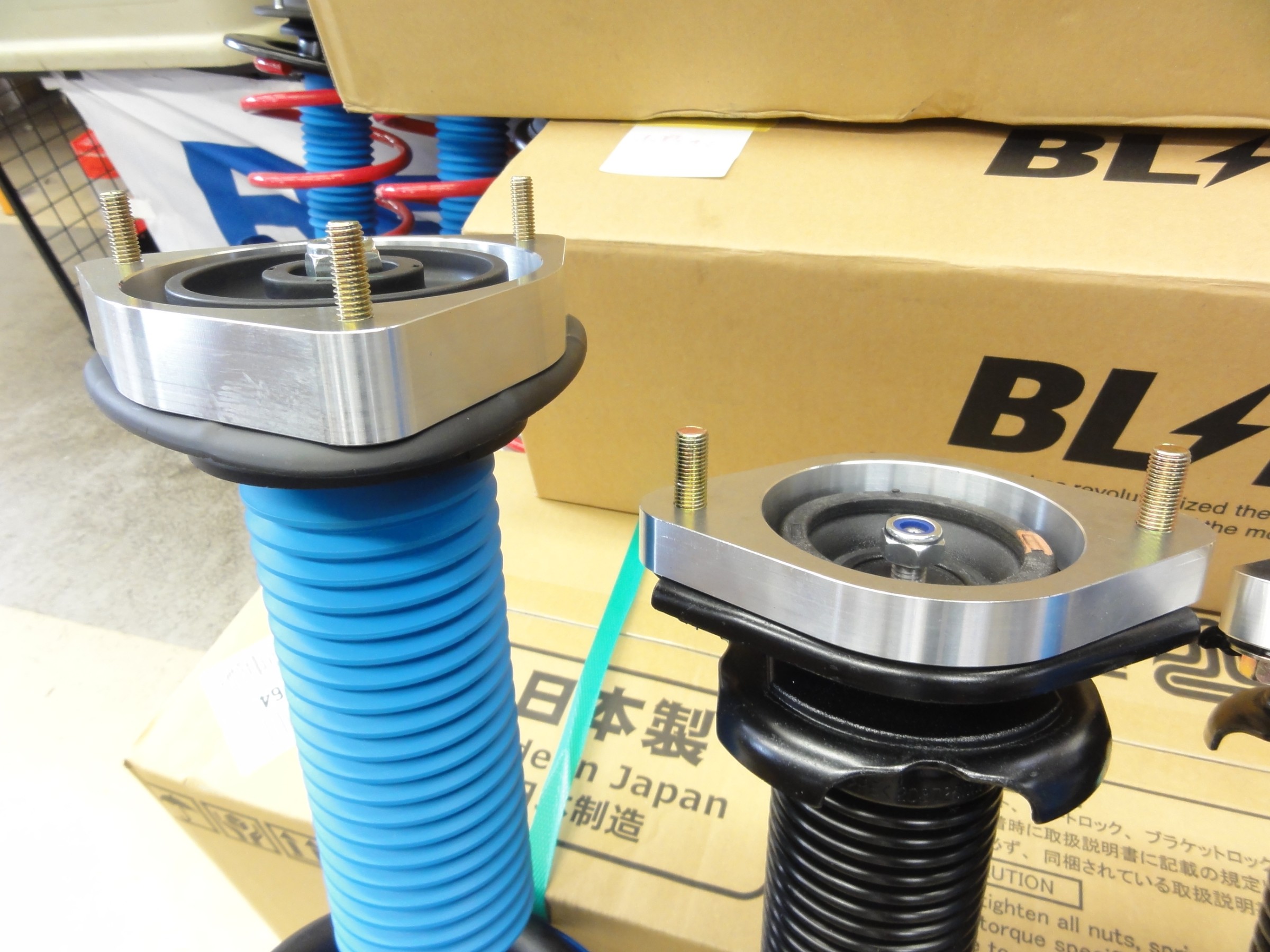 アウトバック（BS9）エナペタル製当店オリジナルショックアブソーバー＆ロケットクラフト製リフトアップキット装着。 | スバル アウトバック ...