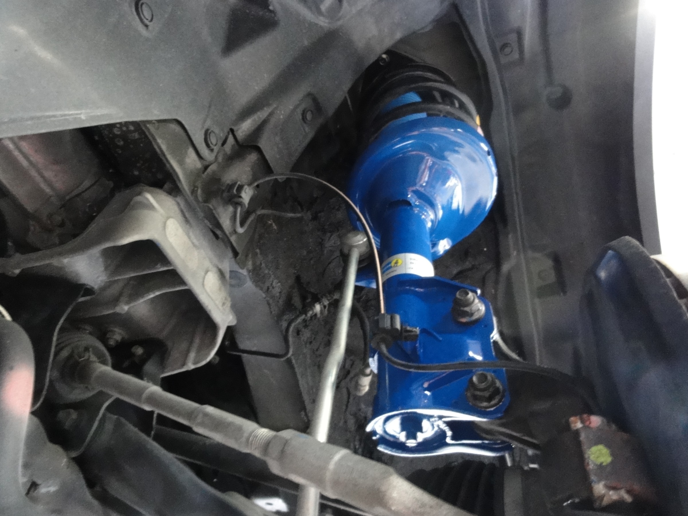 アウトバック（BS9）エナペタル製当店オリジナルショックアブソーバー＆ロケットクラフト製リフトアップキット装着。 | スバル アウトバック ...