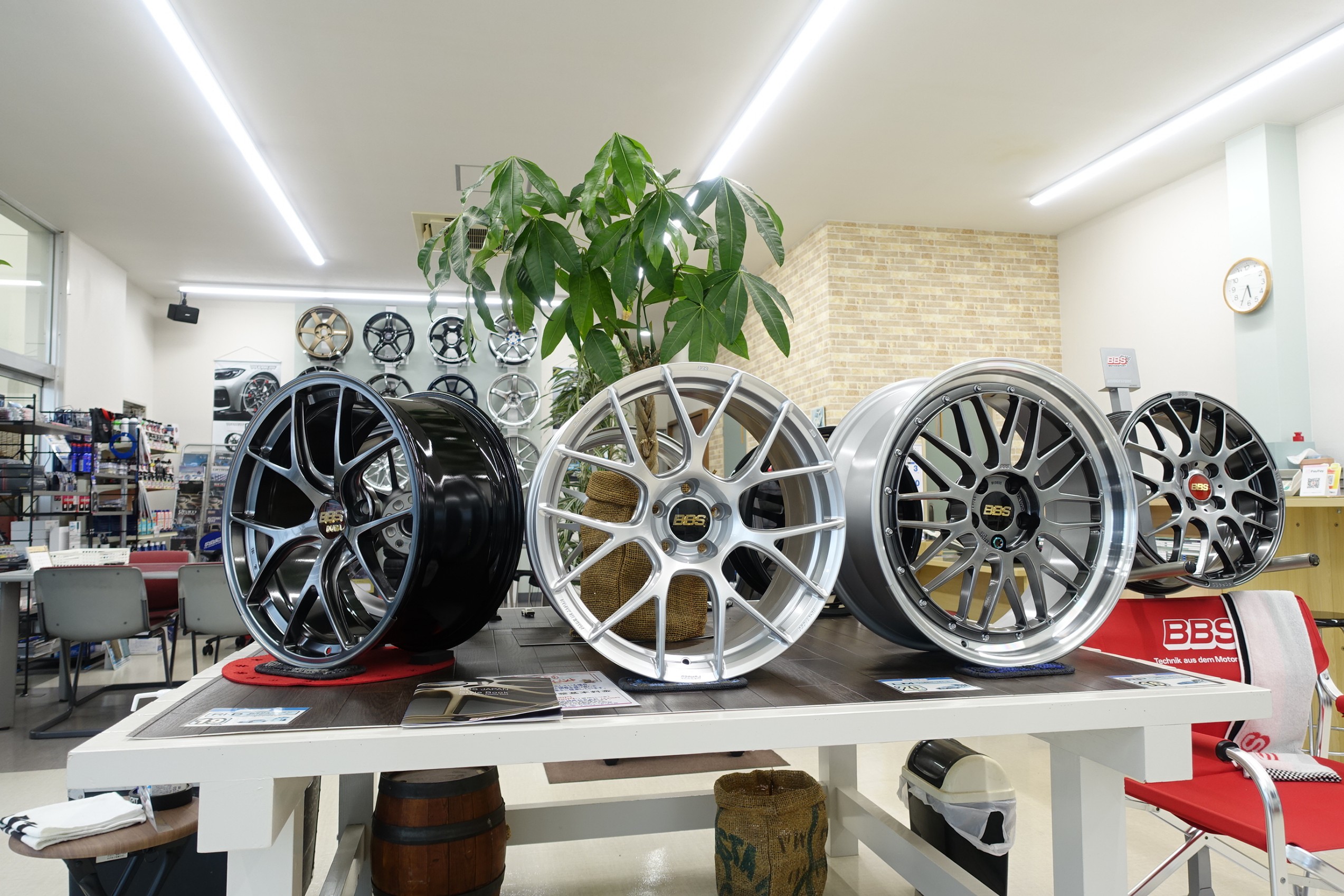 車高調でローダウンしたら次の一手はやっぱりコレ！スズキ スイフトスポーツ（ZC33S）に「BBS RF DB」&「POTENZA S007A」の取り付け！ | スズキ スイフト スポーツ ...