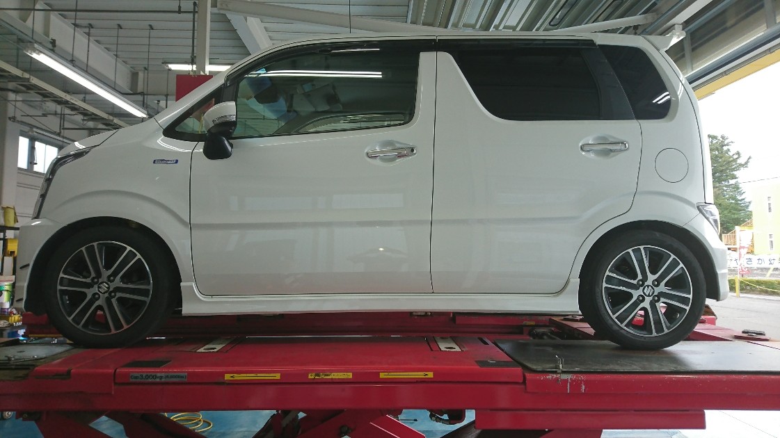 MH55S ワゴンR × ローダウン | スズキ ワゴンR スティングレー 足まわり（サスペンション・ブレーキ） | スタッフ日記 | コクピット 107 | 車のカスタマイズにかかわるスタッフより