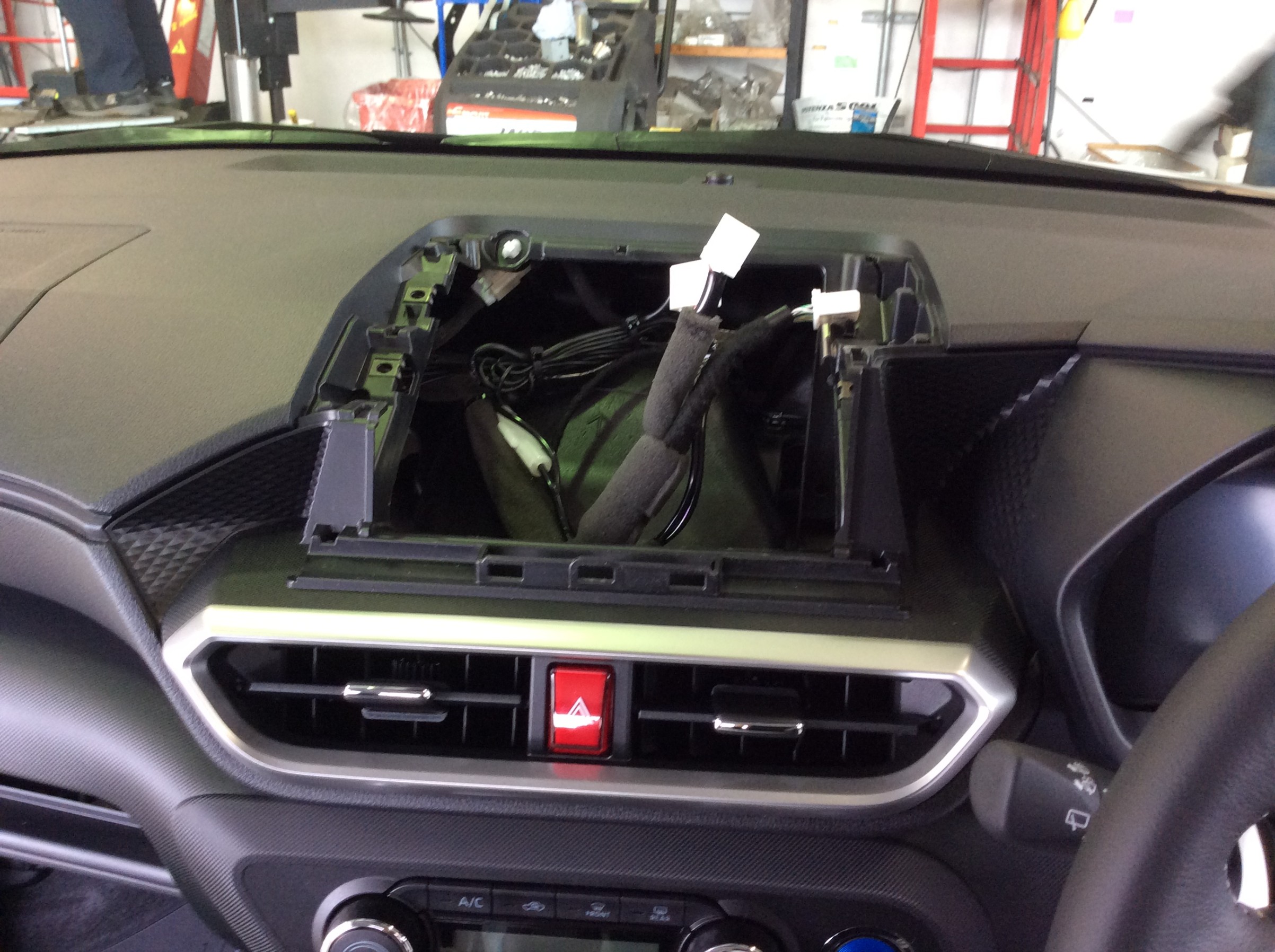 ライズ A201A ナビゲーション＆ドライブレコーダーを取り付けます！ | トヨタ ライズ AV・カーナビ・ドライブレコーダー・ETC | カスタマイズ別ショーケース | コクピット 名取 ...