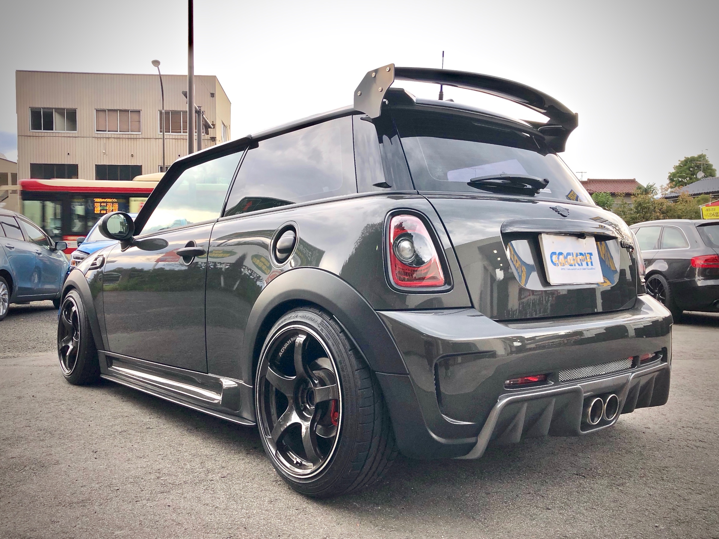 R56 BMW MINI Cooper S GARBINO GIOMIC | オーナーズカーインデックス | カスタマイズカー紹介 | コクピット 福島 | お客さまの車高調、ドレスアップ ...