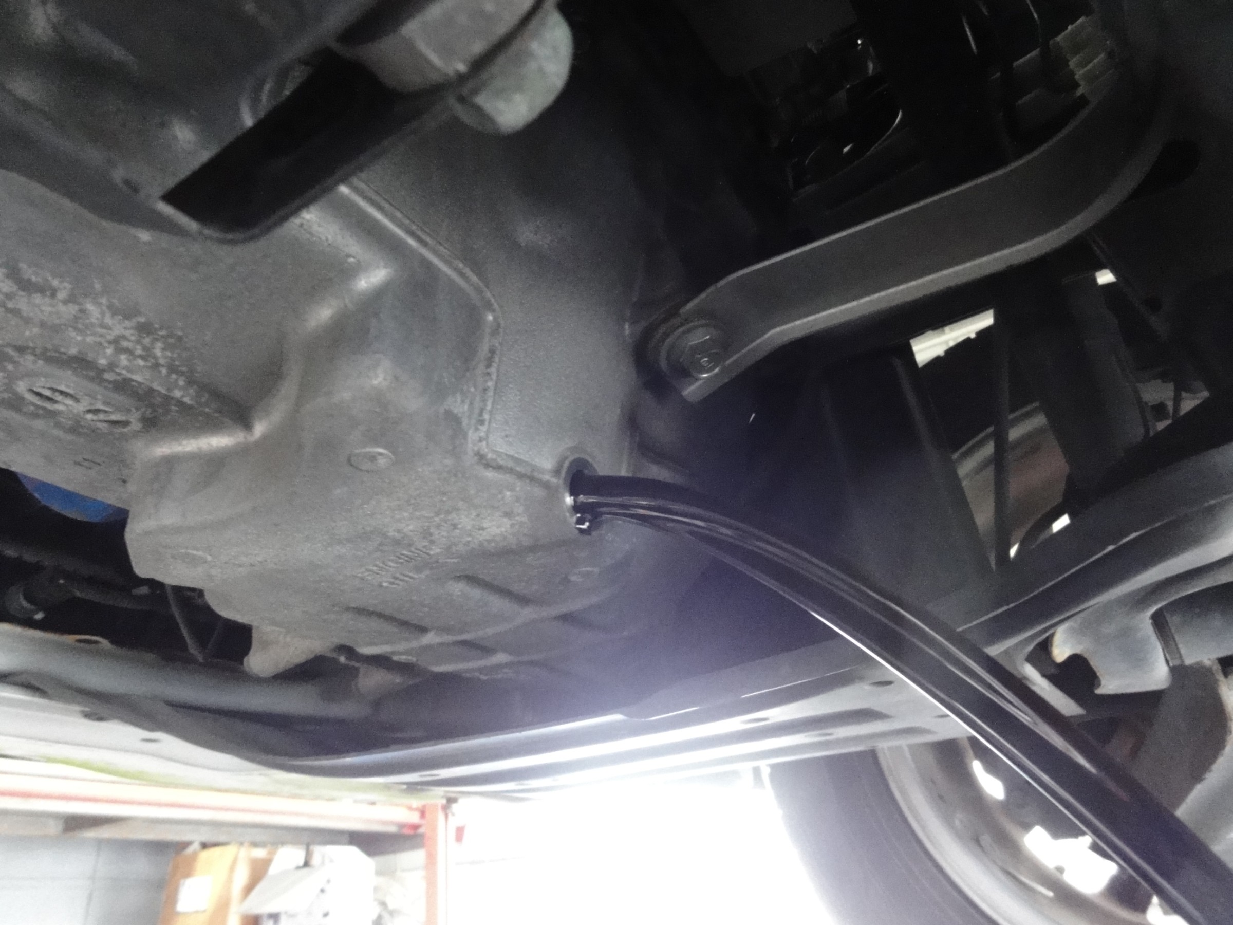 フリード（GB3）エンジンオイル＆オートマオイル（ATF）交換。 | ホンダ フリード メンテナンス（オイル・バッテリー他） メンテナンス（オイル・バッテリー他） > エンジンオイル交換 ...