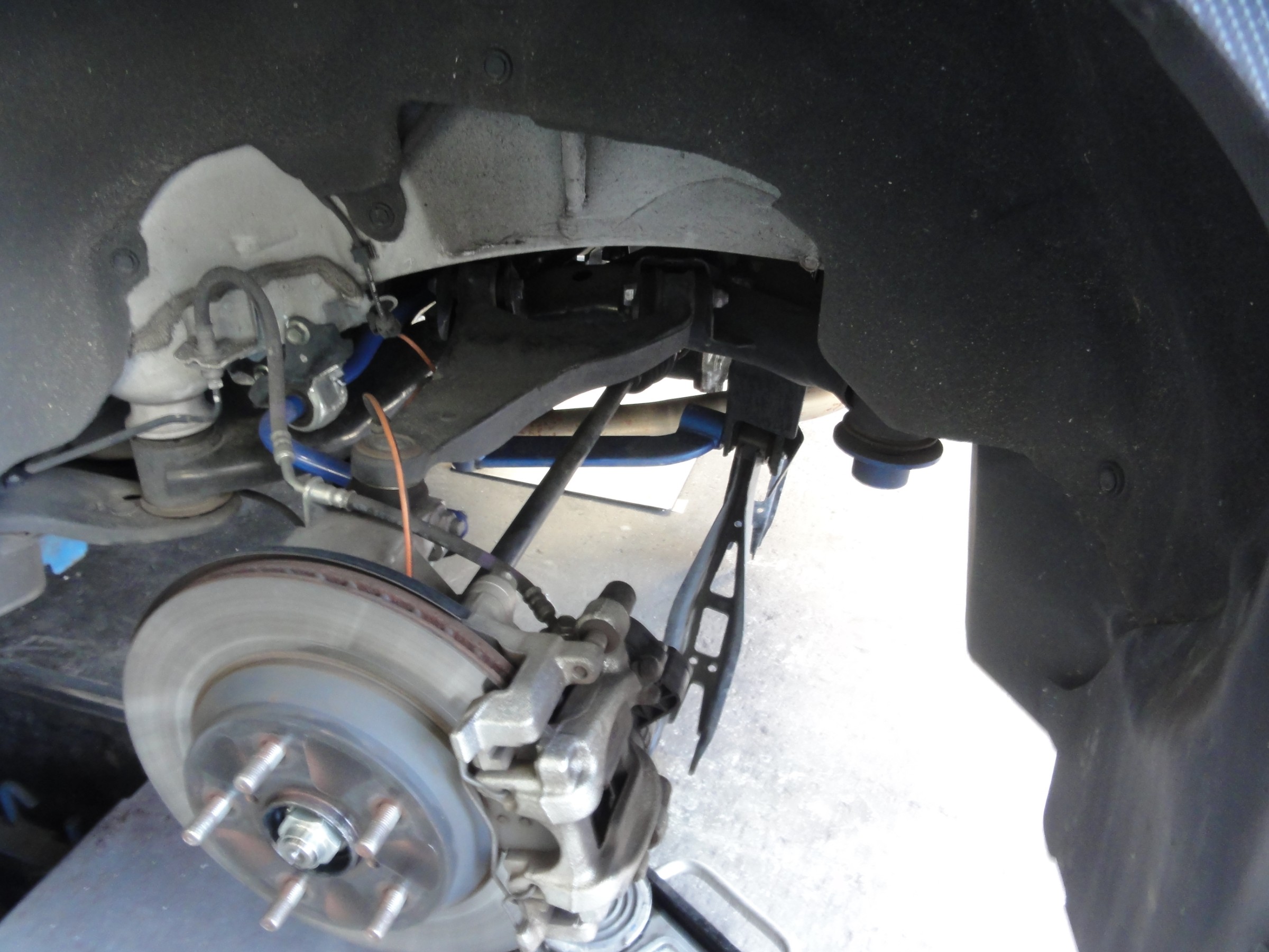 フォレスター（SK9）テイン製特注リヤスプリング装着＆アライメント作業。 | スバル フォレスター 足まわり（サスペンション・ブレーキ ...