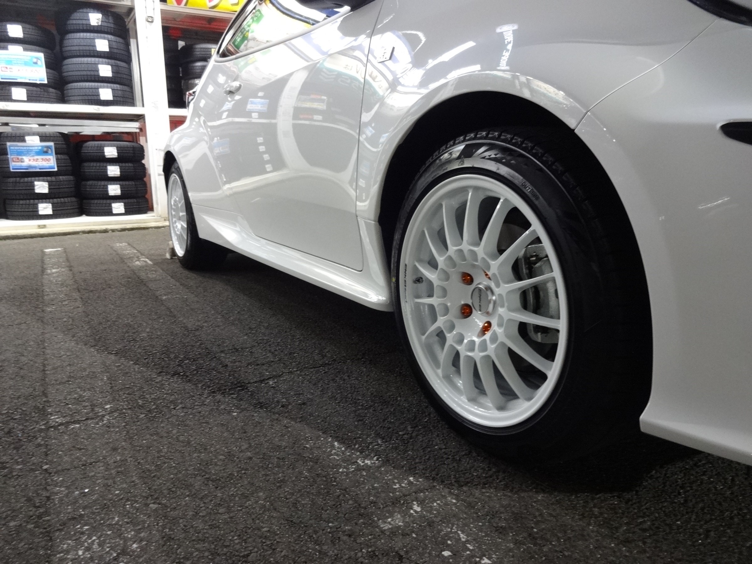 2022年冬アルミホイール装着事例 GRヤリスにENKEI sport RC-T5 | トヨタ GRヤリス | 今日の出来事 | コクピット 西部 | 車のカスタマイズにかかわるスタッフより