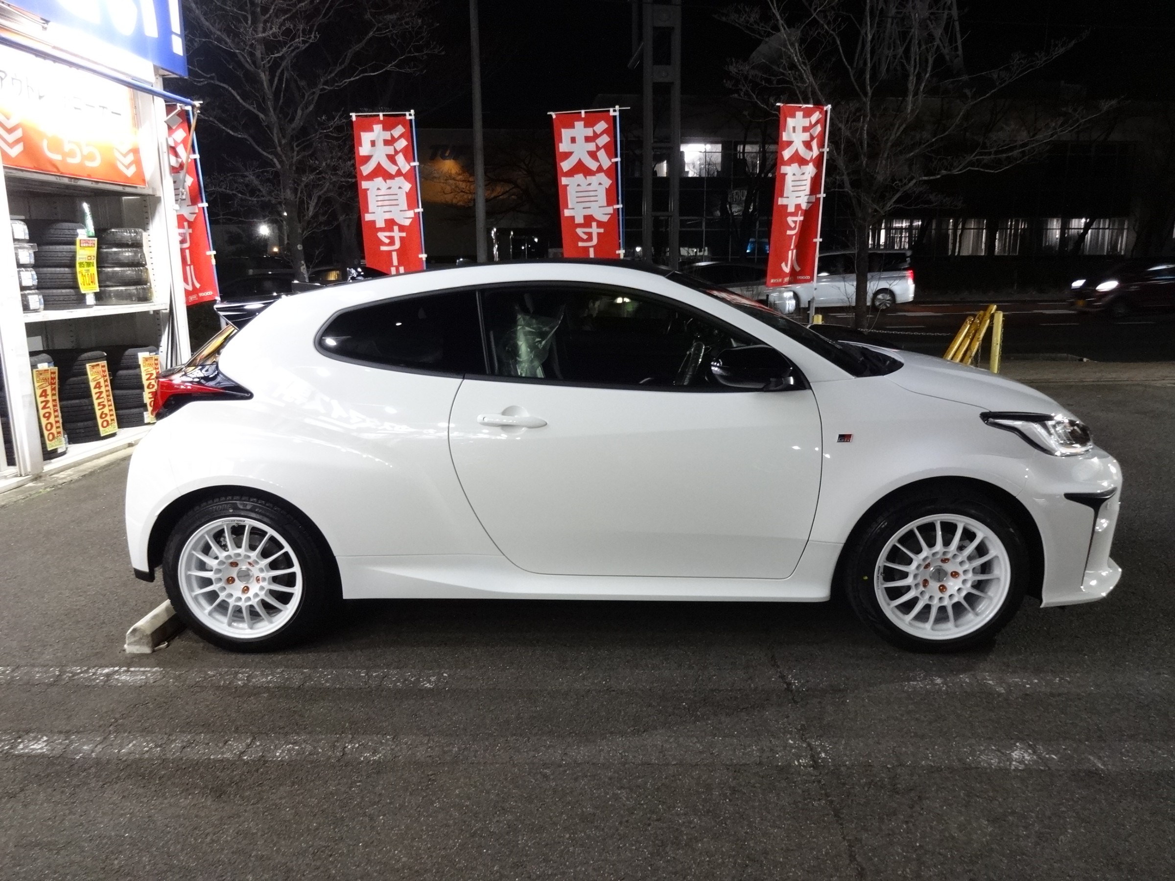 2022年冬アルミホイール装着事例 GRヤリスにENKEI sport RC-T5 | トヨタ GRヤリス | 今日の出来事 | コクピット 西部 | 車のカスタマイズにかかわるスタッフより