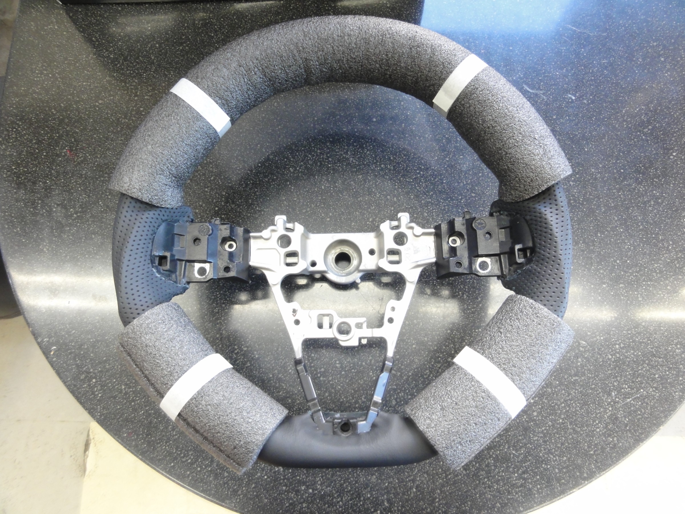 タント カスタム（LA650S）REAL製ステアリング装着＆アライメント作業。 | ダイハツ タントカスタム インテリア インテリア > ステアリング交換 | 作業日誌 | コクピット 川越 ...