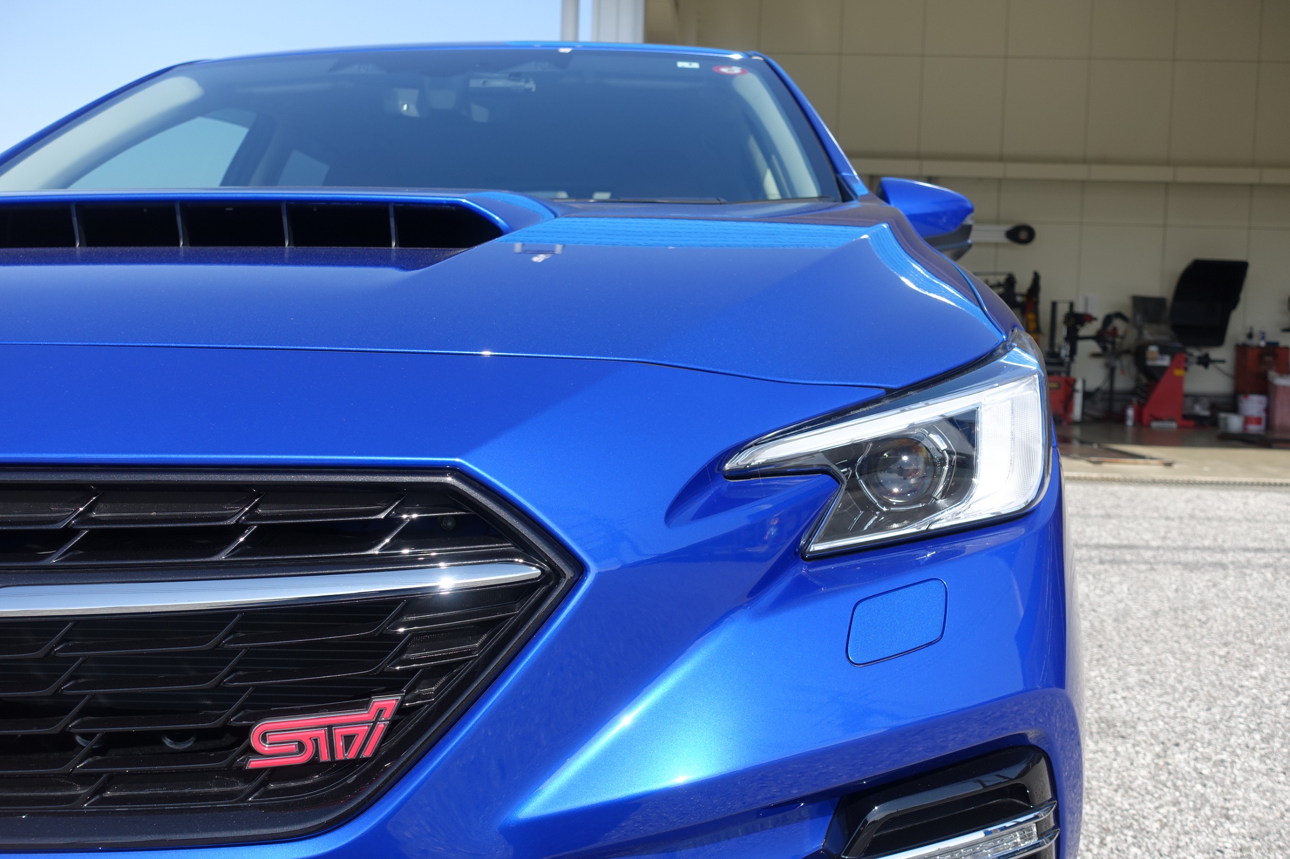 長く愛される定番の組み合わせには“選ばれる理由”があるんです！ スバル 新型レヴォーグ（VN5）に「BBS RI-A」の取り付け！ | スバル レヴォーグ | 店長アサコのブログ ...