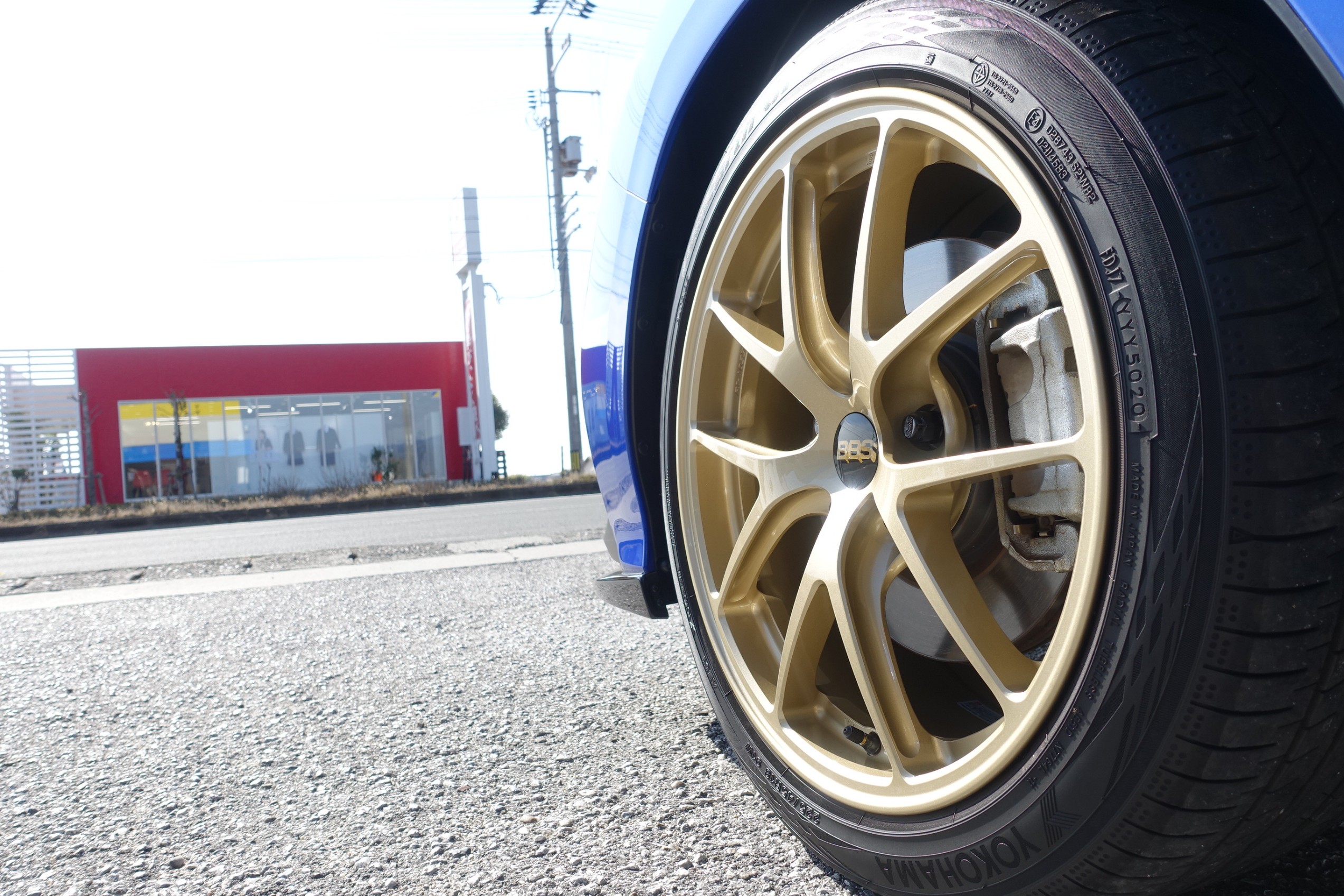 長く愛される定番の組み合わせには“選ばれる理由”があるんです！ スバル 新型レヴォーグ（VN5）に「BBS RI-A」の取り付け！ | スバル レヴォーグ | 店長アサコのブログ ...