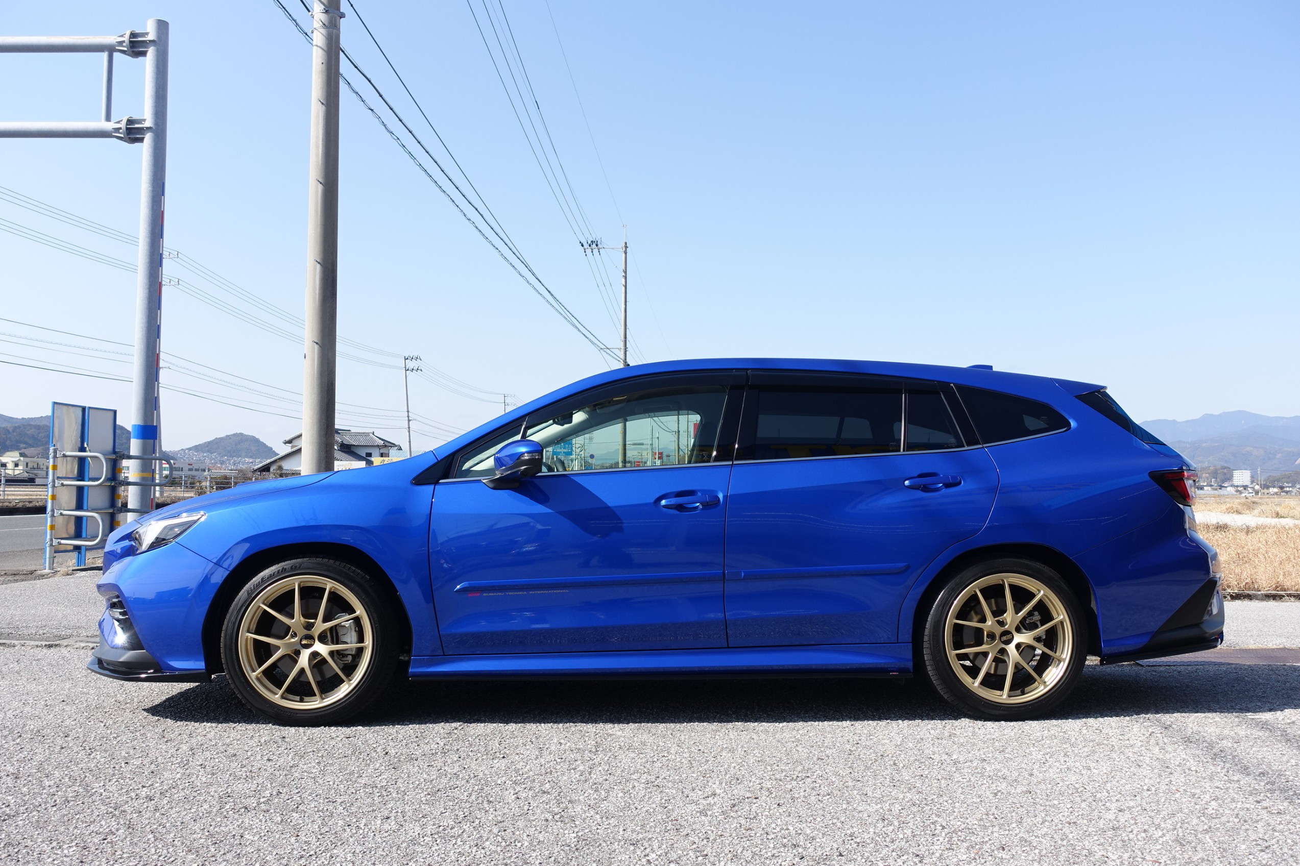 長く愛される定番の組み合わせには“選ばれる理由”があるんです！ スバル 新型レヴォーグ（VN5）に「BBS RI-A」の取り付け！ | スバル レヴォーグ | 店長アサコのブログ ...