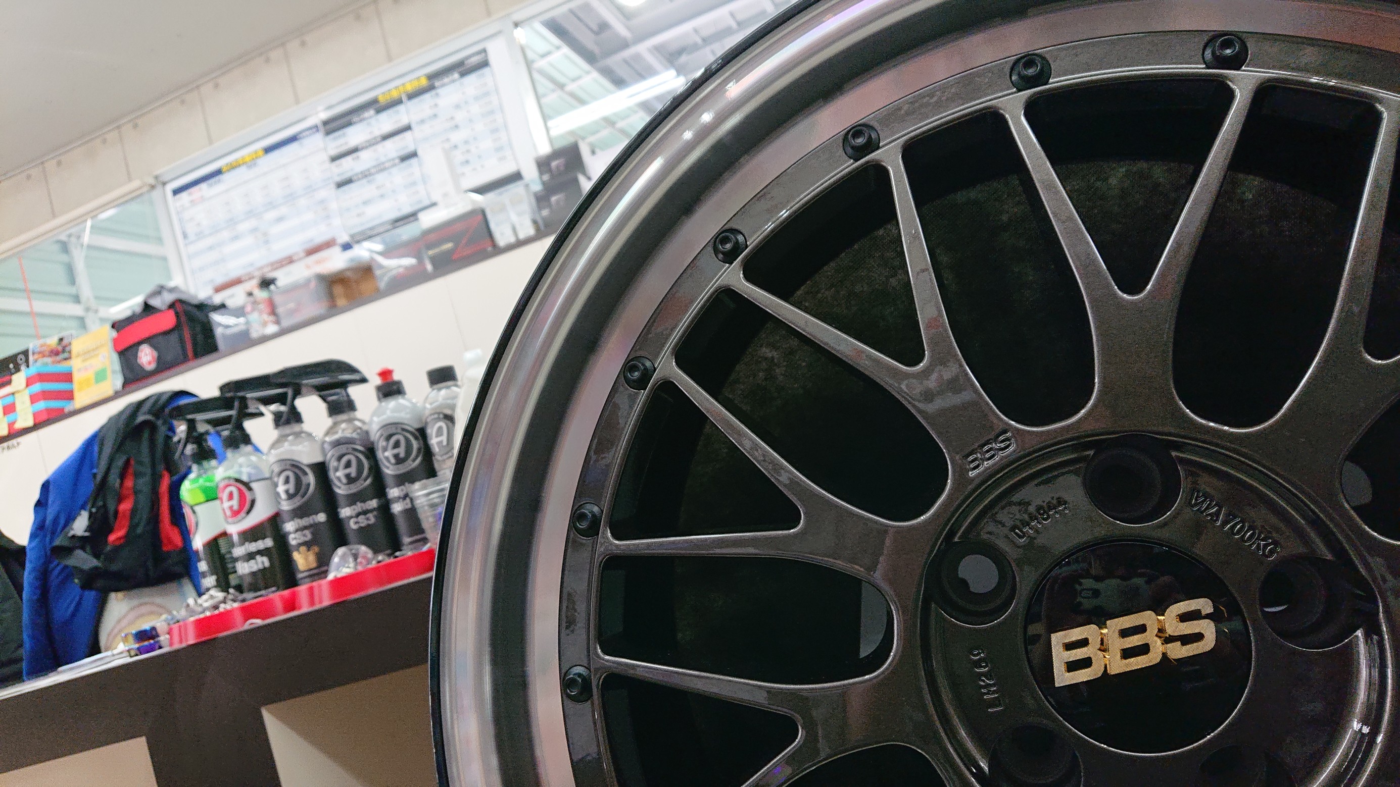 緊急展示!! 3月発売開始の限定モデル!!「BBS LM セレナイトブラウン × ブラックダイヤカットリム」～ 2023年1月21日（大安）まで展示しております♪ | ホイール タイヤ ...