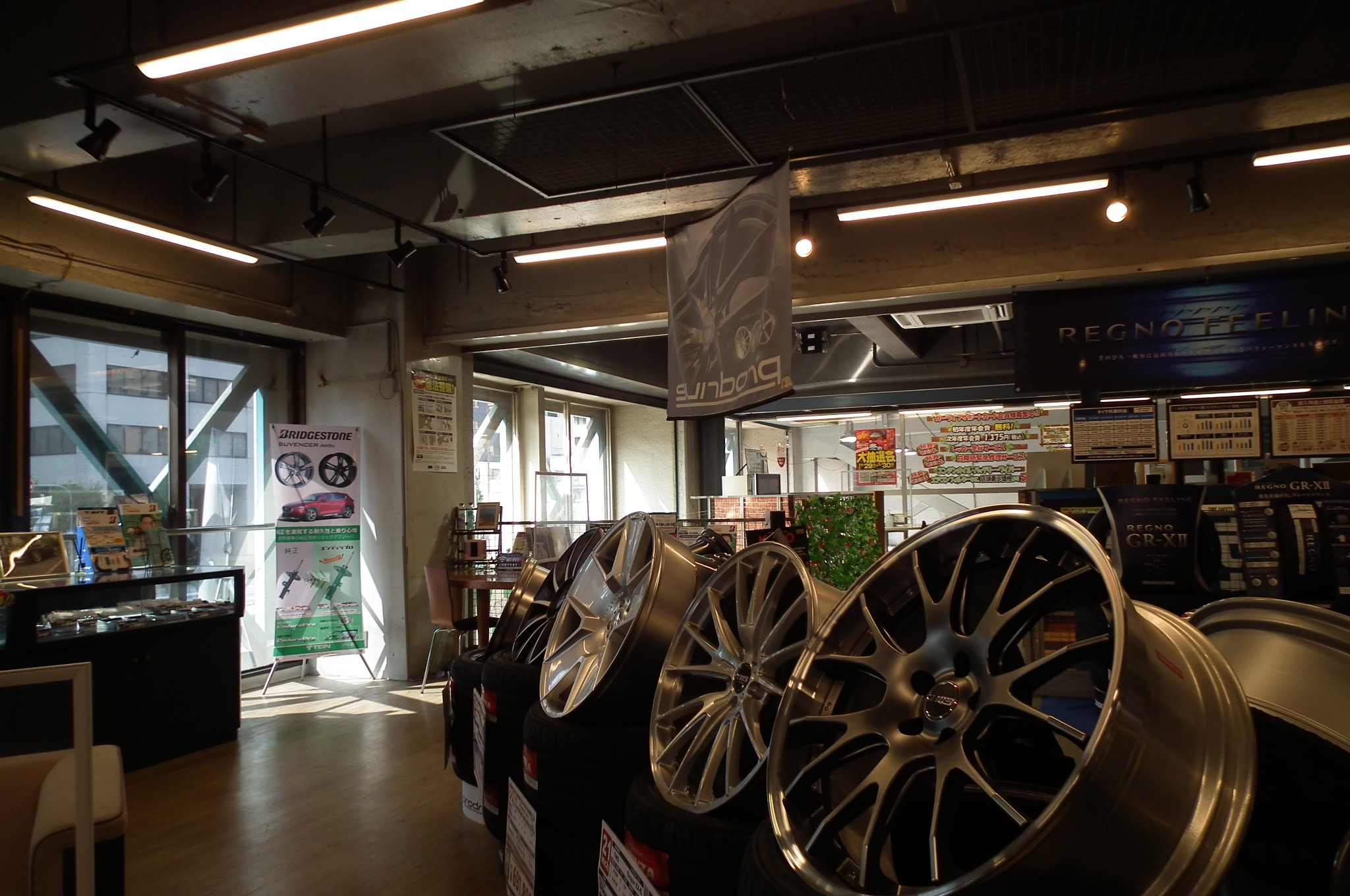 アルミホイールのご紹介 AMG Orange Art EDITION for Mercedes Benz GLS | メルセデス・ベンツ ...