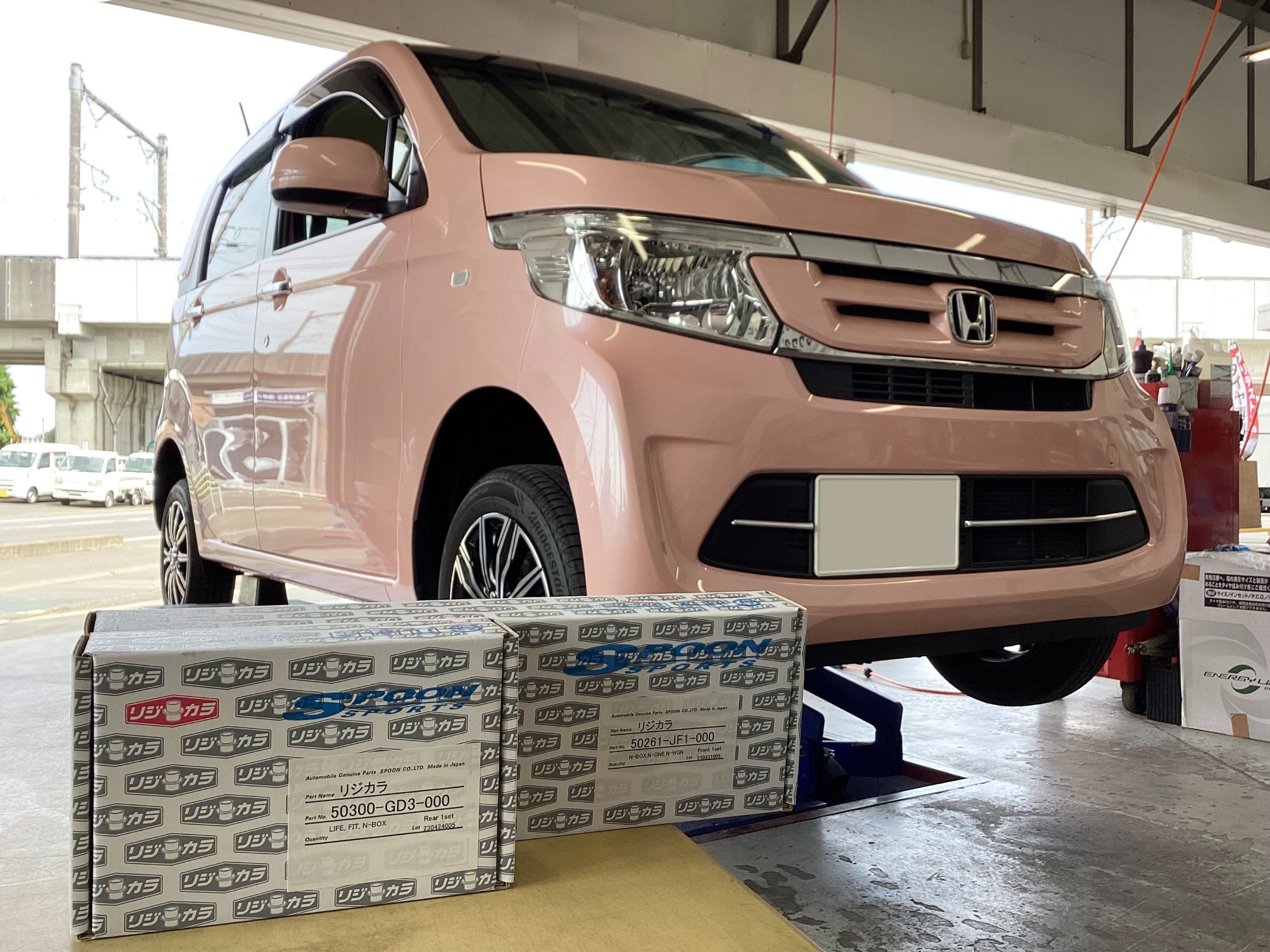 N-WGN JH2 リジカラ取り付けます！ | ホンダ N-WGN | カスタマイズ別ショーケース | コクピット 名取 | お店の取付加工事例紹介