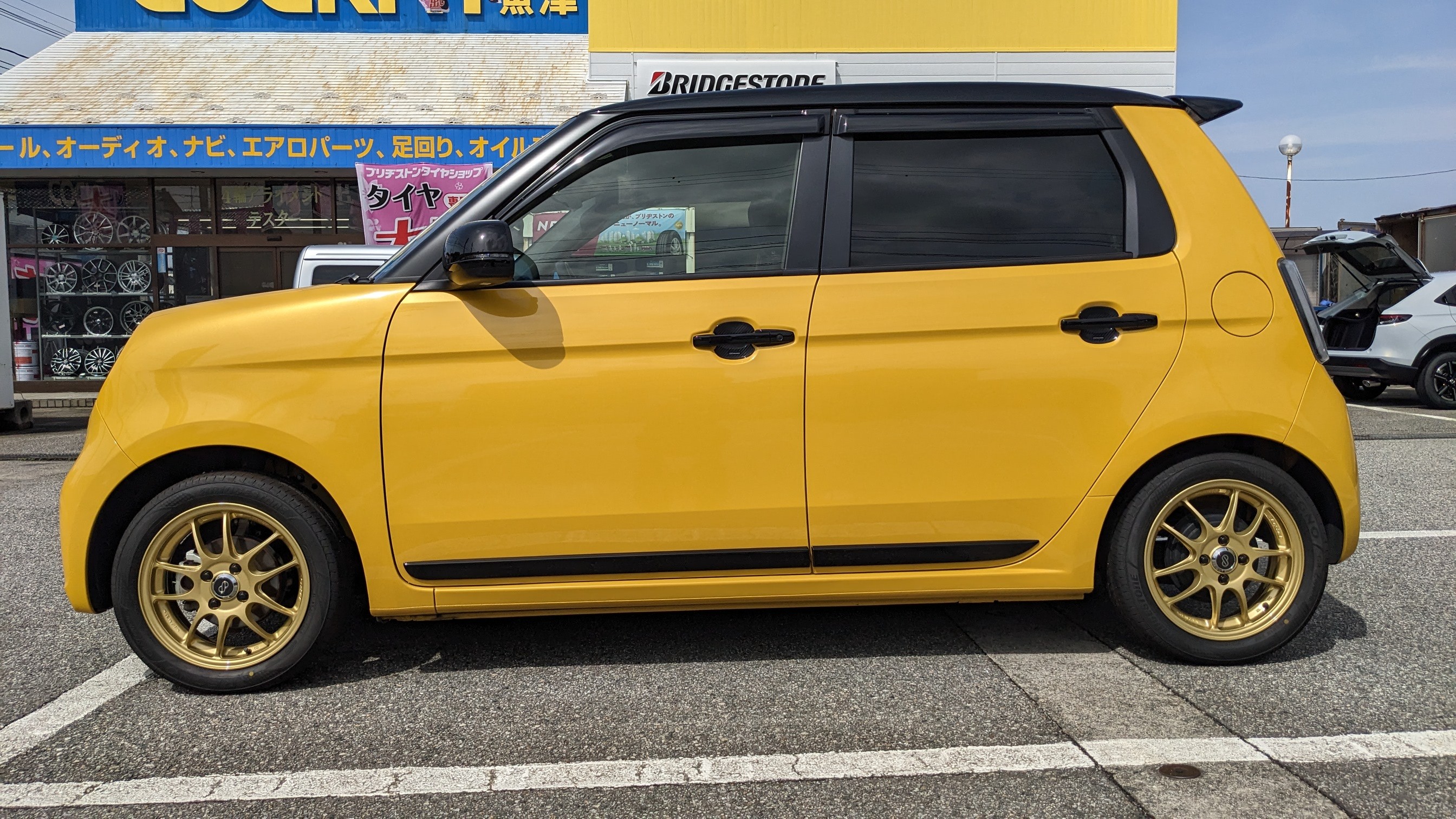 GRレジェーラとエンケイ PF01 | ホンダ N-ONE タイヤ タイヤ > タイヤ・ホイール交換 | スタッフ日記 | コクピット 魚津 | 車のカスタマイズにかかわるスタッフより