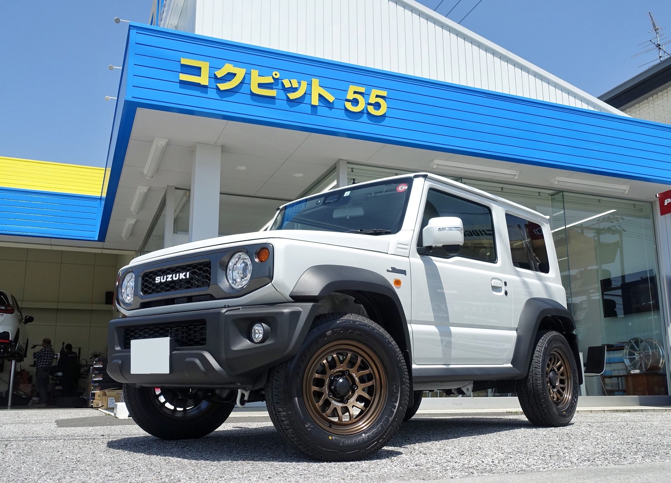 “出来る男”のパーツチョイス！スズキ ジムニーシエラ（JB74W）&「RAYS A・LAP-07X」＋「DUELER A/T001」 | オーナーズカーインデックス | カスタマイズカー紹介 ...