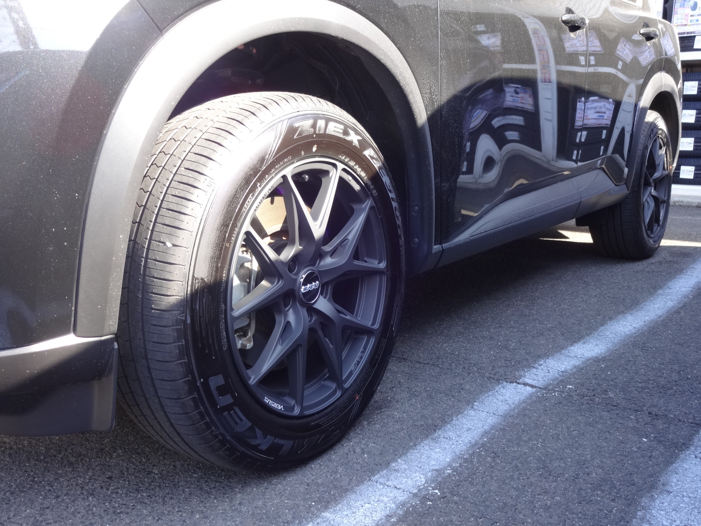 2023年夏ホイール装着事例 エクストレイルT33にVERSUS VV21S | 日産 エクストレイル | 今日の出来事 | コクピット 西部 | 車のカスタマイズにかかわるスタッフより