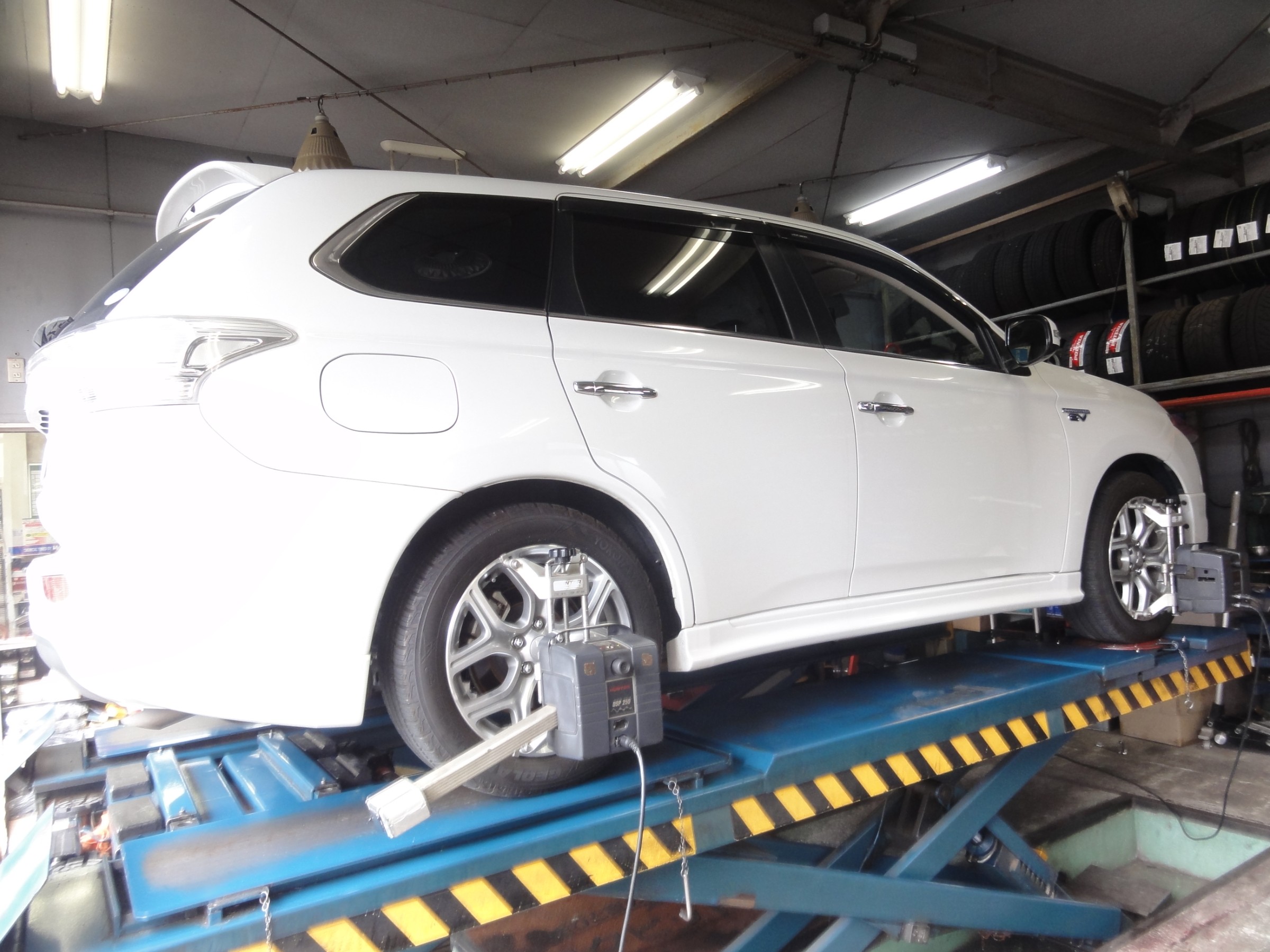 アウトランダー（GG2W：PHEV）アライメント測定＆調整。 | 三菱 アウトランダーPHEV ホイール > 4輪トータルアライメント測定・調整 | 作業日誌 | コクピット 川越 | お店の ...