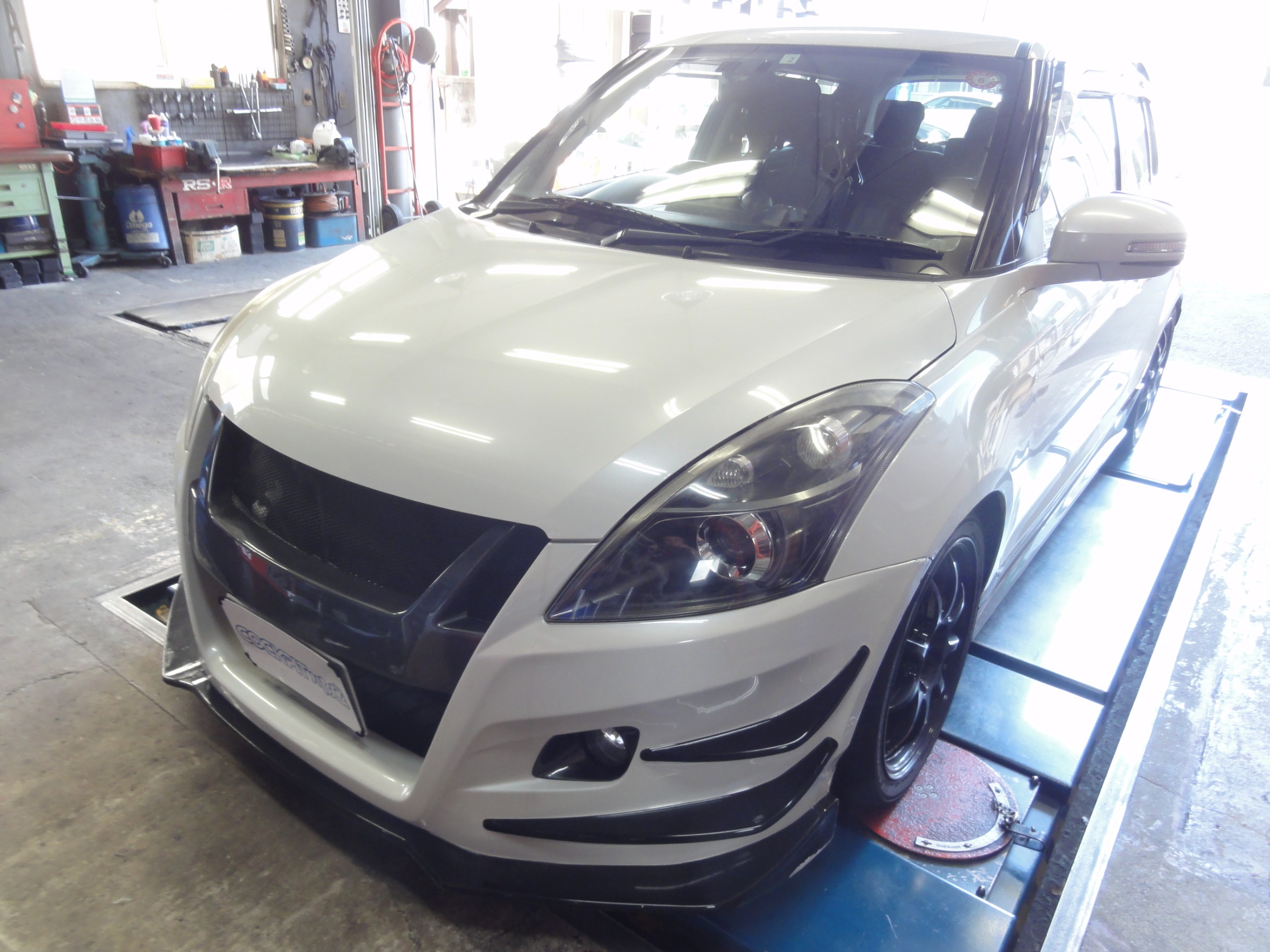 スイフトスポーツ（ZC32S）エンジンオイル＆ミッションオイル交換。 | スズキ スイフト スポーツ メンテナンス（オイル・バッテリー他） メンテナンス（オイル・バッテリー他） > エンジン ...