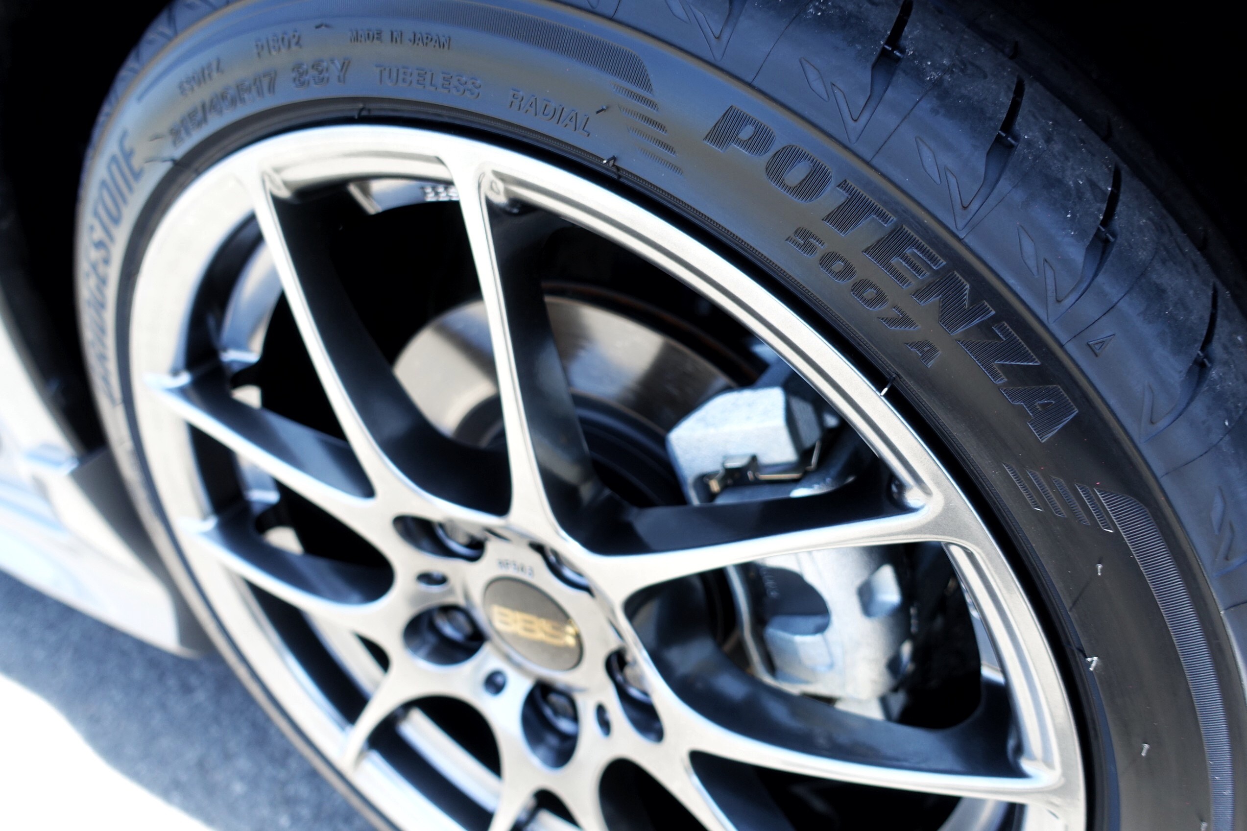 車高調でローダウンしたら次の一手はやっぱりコレ！スズキ スイフトスポーツ（ZC33S）&「BBS RF DB」＋「POTENZA S007A」 | オーナーズカーインデックス | カスタマイズ ...