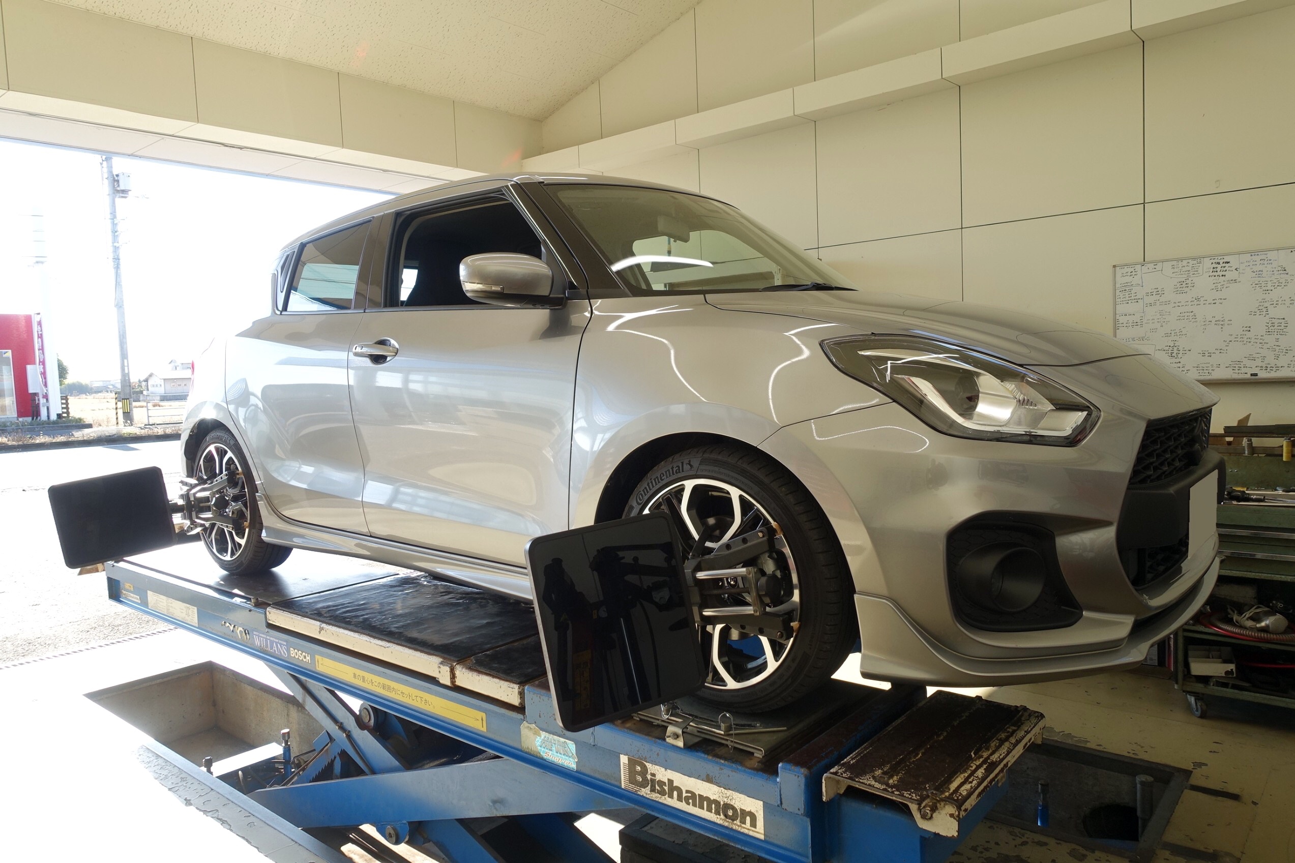 車高調でローダウンしたら次の一手はやっぱりコレ！スズキ スイフトスポーツ（ZC33S）&「BBS RF DB」＋「POTENZA S007A」 | オーナーズカーインデックス | カスタマイズ ...