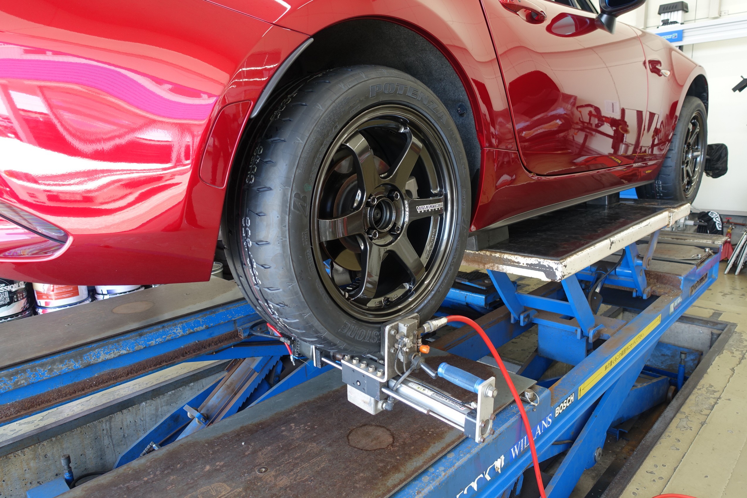 厳選したパーツは全て走りのために！マツダ ロードスター（ND5RC）&「RAYS TE37 SONIC」＋「POTENZA RE-71RS」 | オーナーズカーインデックス | カスタマイズ ...