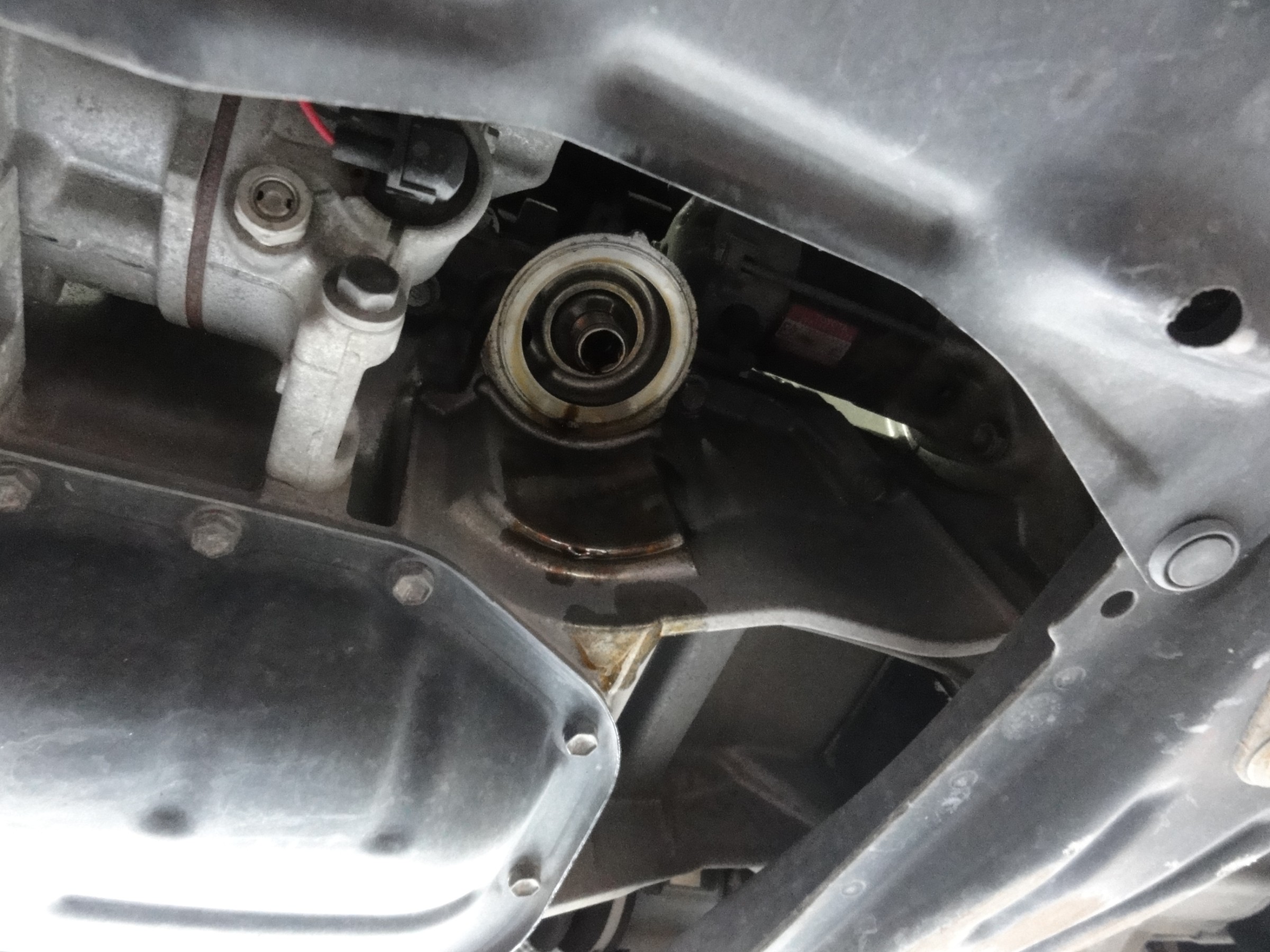 カローラアクシオ（NZE141）エンジンオイル交換。 | トヨタ カローラアクシオ メンテナンス（オイル・バッテリー他） メンテナンス（オイル ...