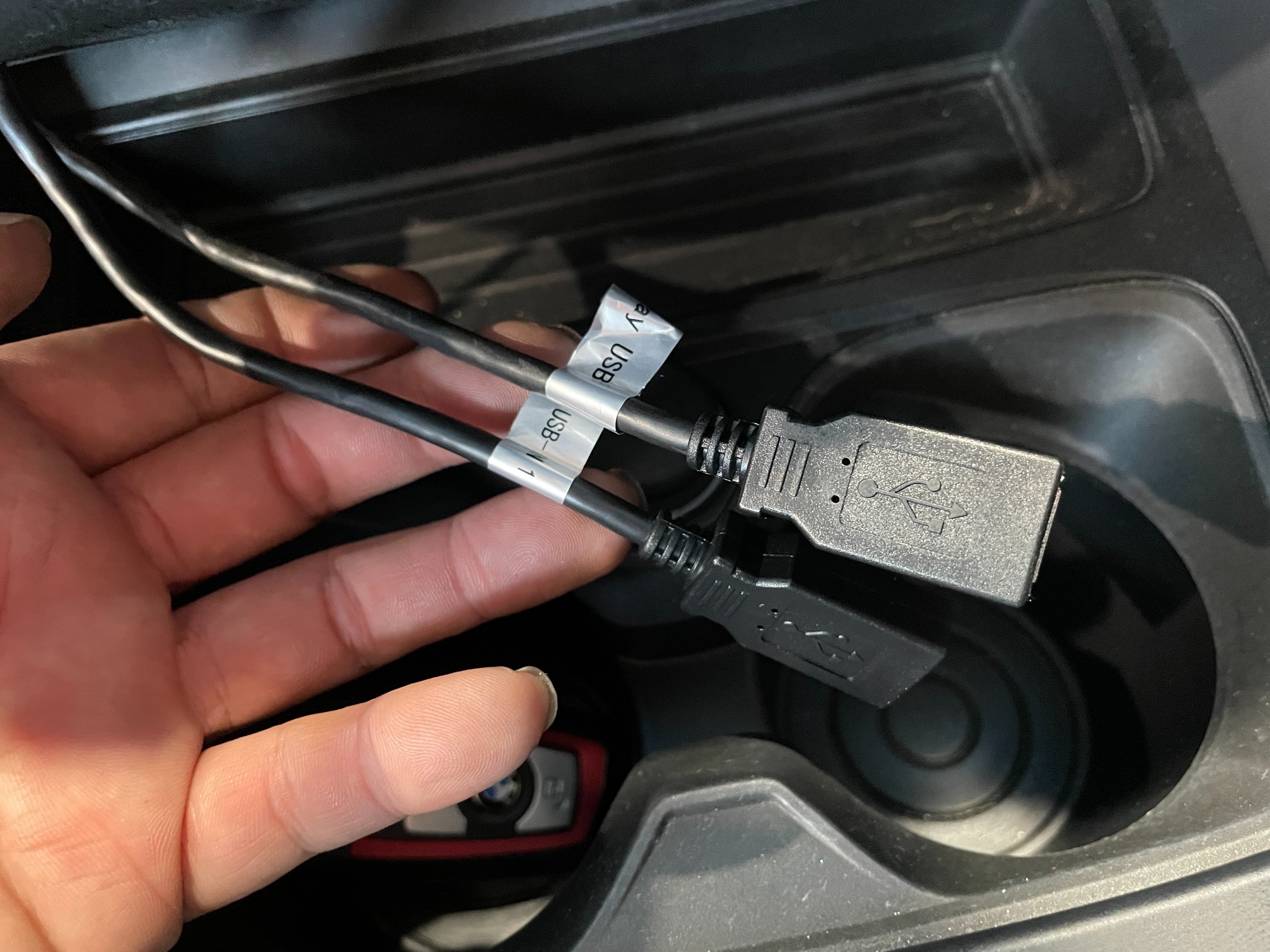 ★BMW F20 1シリーズ モニター交換★ | BMW 1シリーズ AV・カーナビ・ドライブレコーダー・ETC AV・カーナビ・ドライブレコーダー・ETC > オーディオ取付 | スタッフ ...