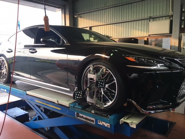 レクサス LS500h 21インチ＆ロアリングキット | レクサス LS ホイール タイヤ > タイヤ・ホイール交換 | ピットレポート | スタイルコクピット テクニカ | 車のカスタマイズ ...