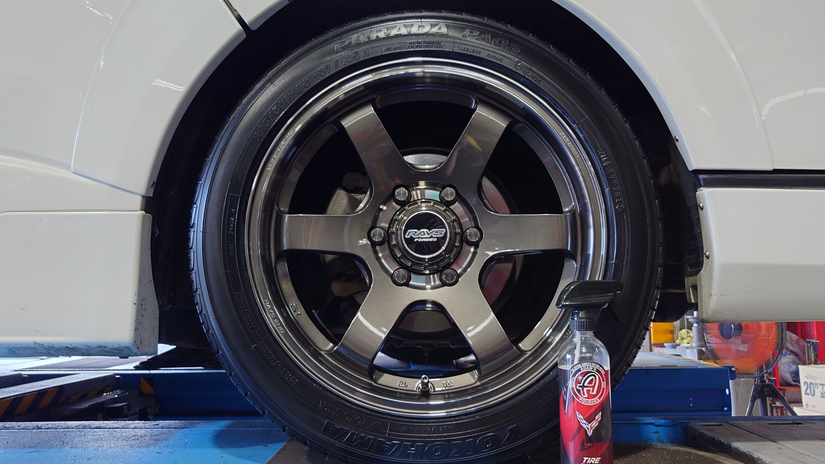 RAYS（レイズ）VOLK RACING（ボルクレーシング）TE37SB SL の装着作業などなど ／ トヨタ ハイエース | トヨタ ハイエース ホイール タイヤ > タイヤ・ホイール交換 ...