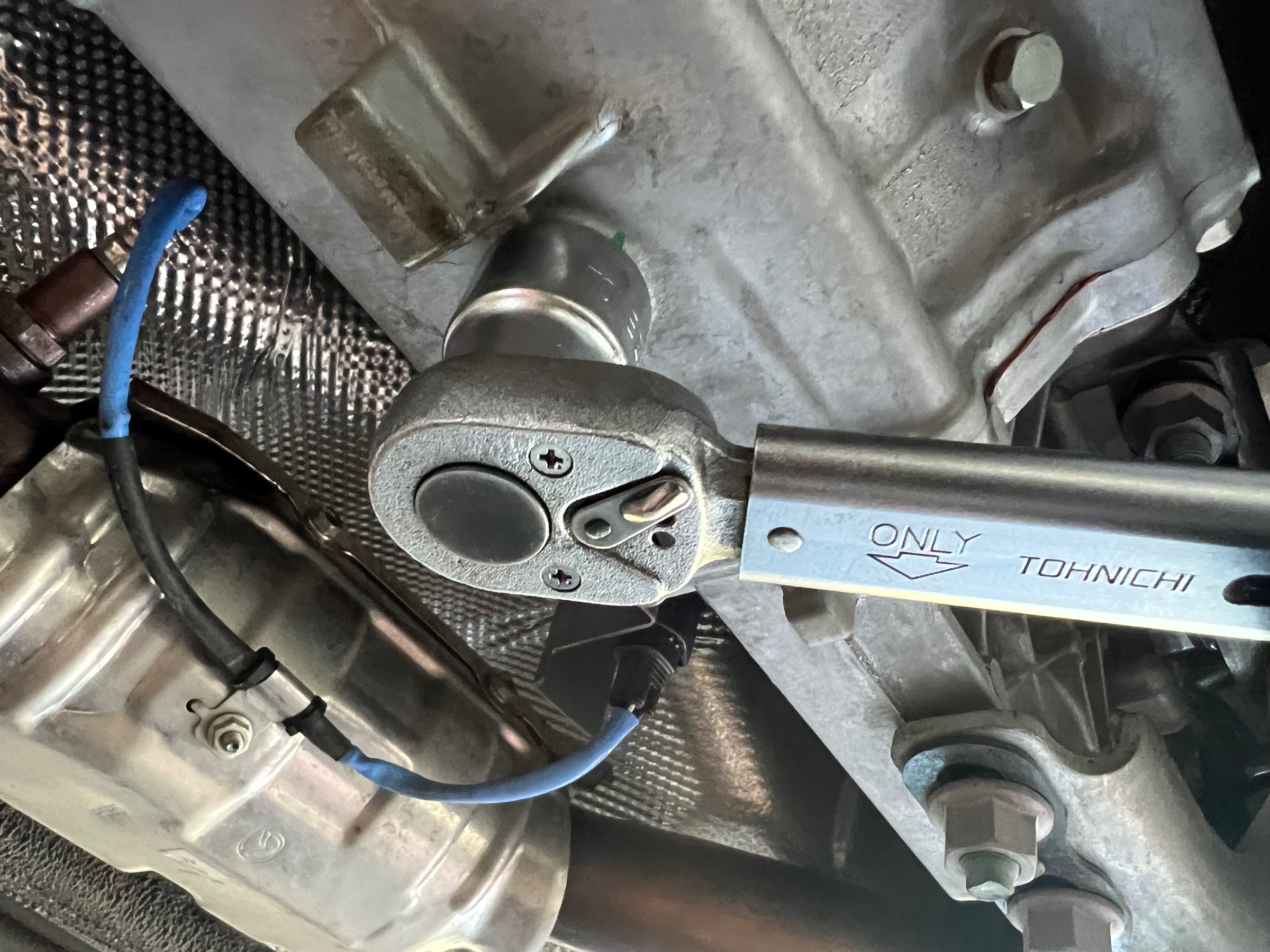 NDロードスター ミッションオイル交換《 ND5RC x NUTEC ZZ-31 75w-85 》 | マツダ ロードスター メンテナンス（オイル・バッテリー他） | スタッフ 日記 ...