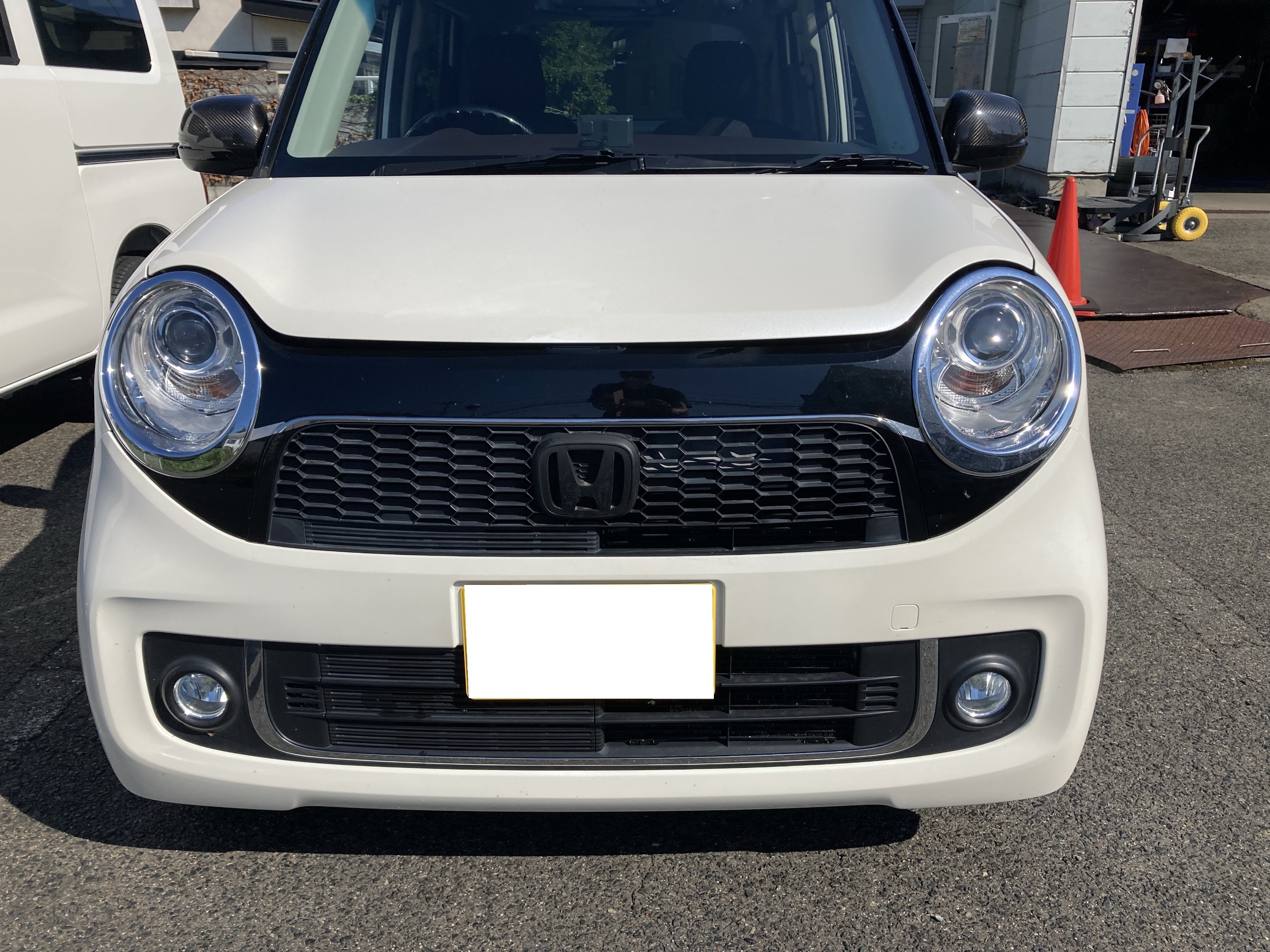 JG2 N-ONE グリル交換！ | ホンダ N-ONE エクステリア エクステリア > エアロパーツ塗装、取付 | スタッフ日記 | コクピット モリオカ | 車のカスタマイズにかかわるスタッフより