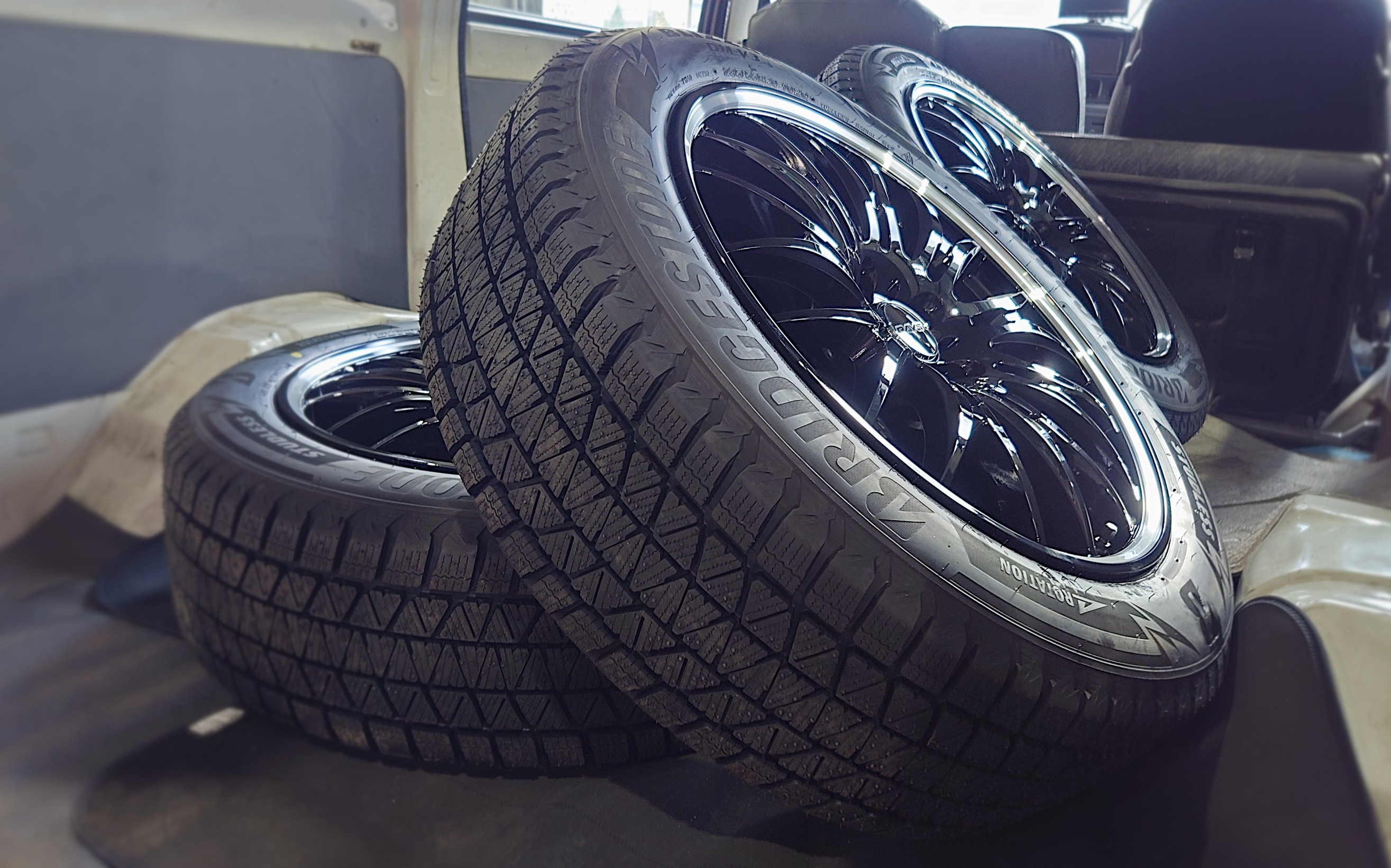 RAYS（レイズ）HOMURA（ホムラ）2×9BD + ブリザック DM-V3 の組込み作業から配達 ／ レクサス RX350 | レクサス ...