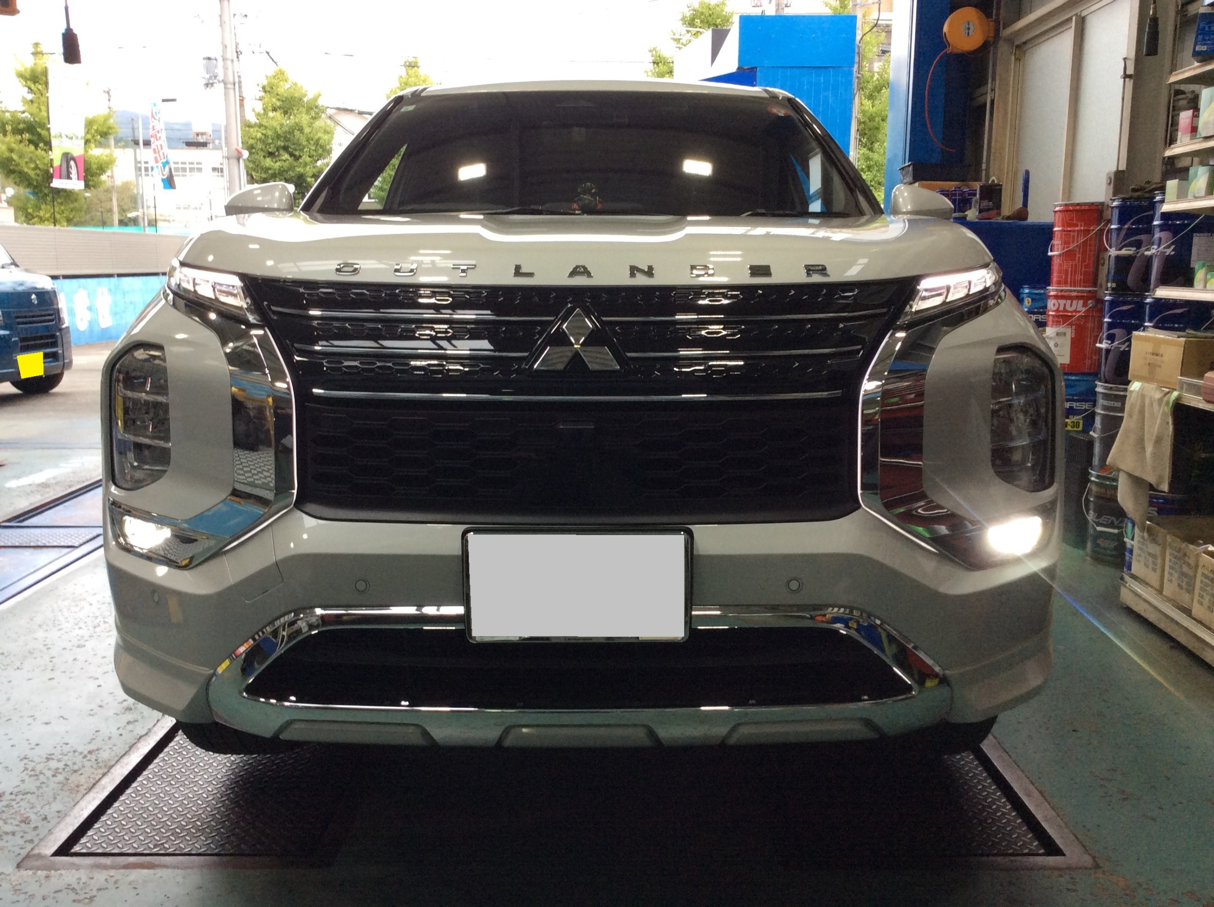 純正では・・・ | 三菱 アウトランダーPHEV HID・LED(その他 純正では・・・ | 三菱 アウトランダーPHEV HID・LED(その他
