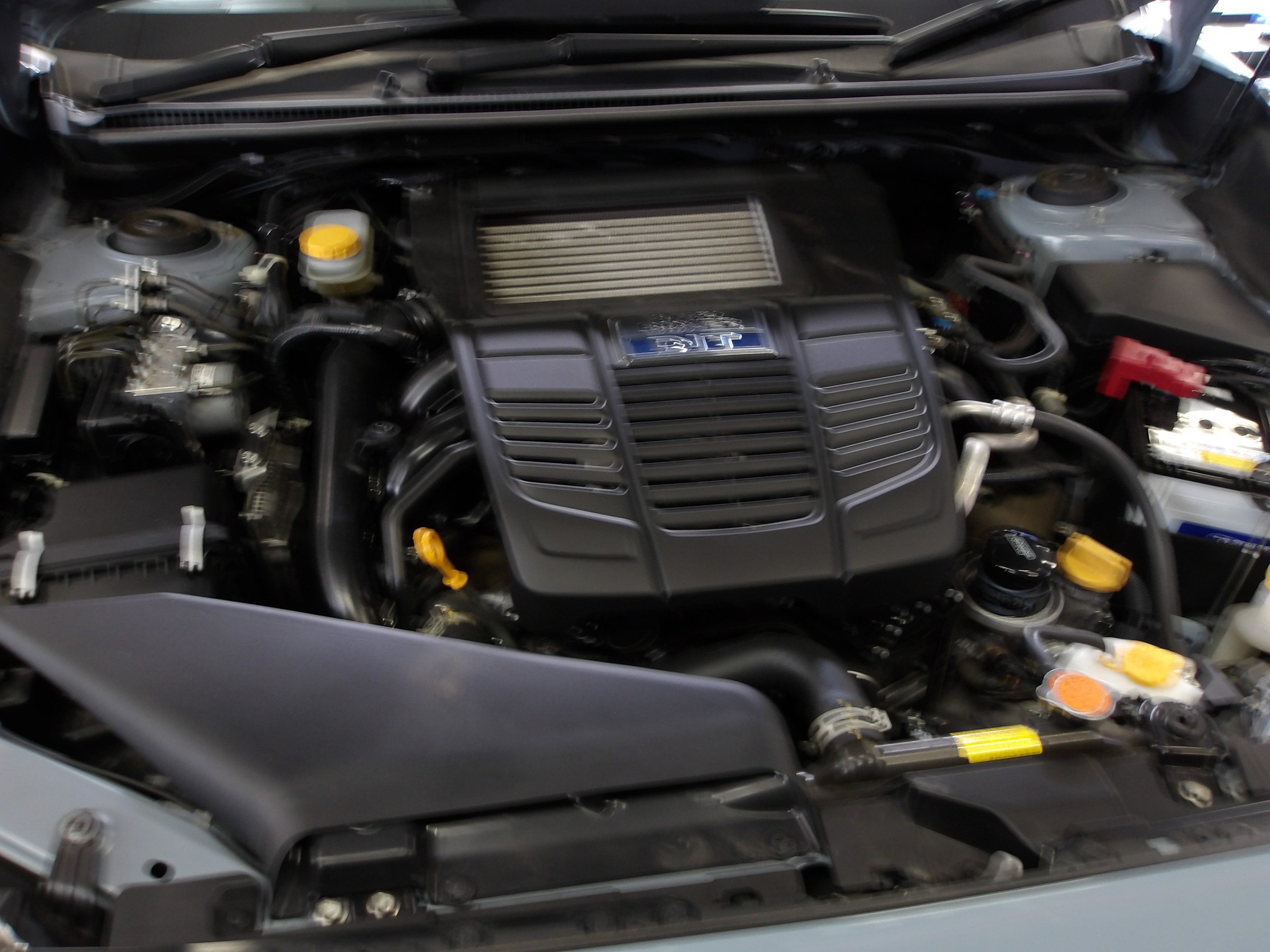 レヴォーグ（VMG）エンジンオイル交換。 | スバル レヴォーグ メンテナンス（オイル・バッテリー他） メンテナンス（オイル・バッテリー他） > エンジンオイル交換 | 作業日誌 ...