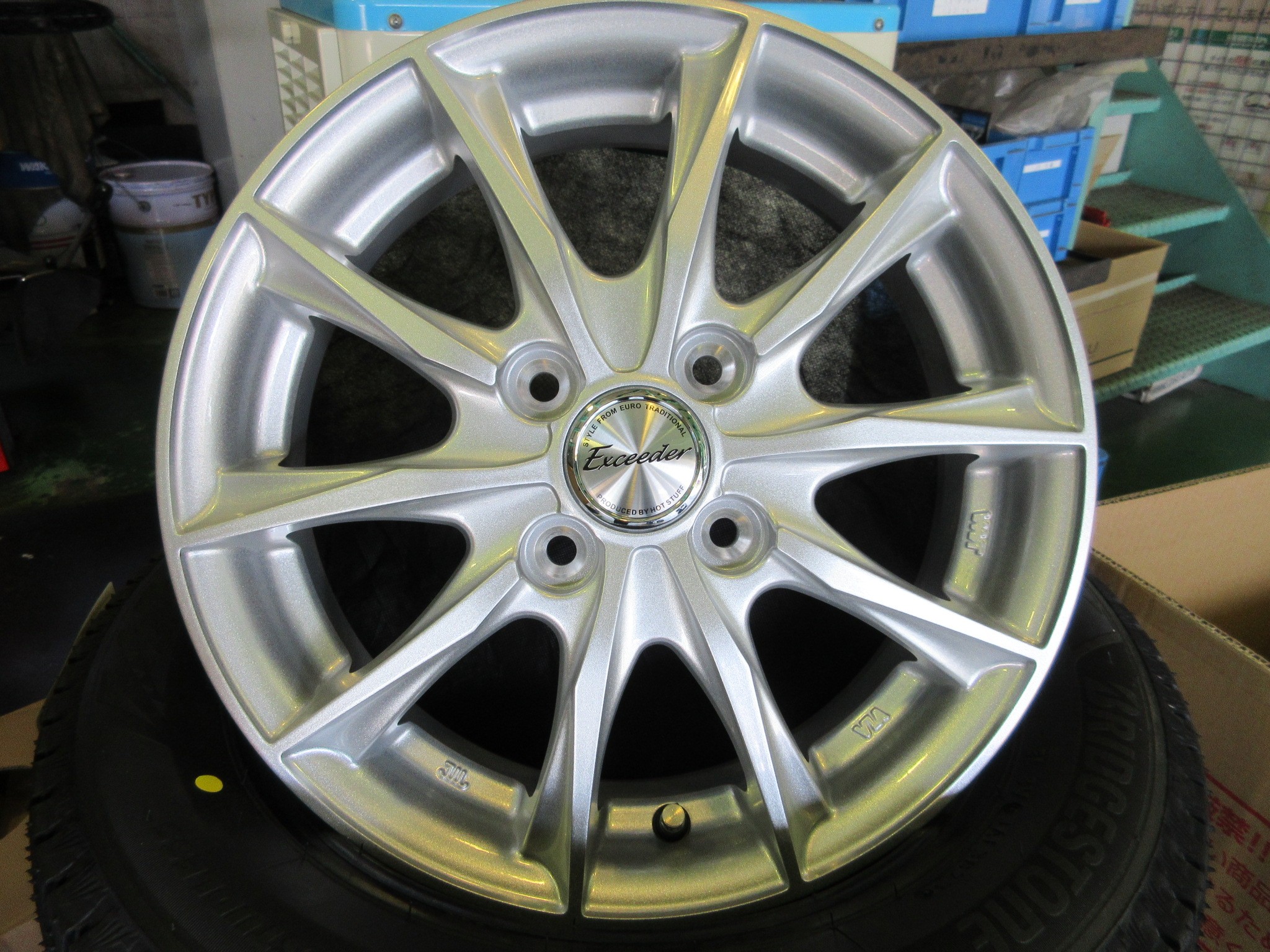 HOT STUFF『Exceeder E06』1piece | ホイール | 商品情報 | コクピット さつま貝塚 | おすすめ商品（タイヤ、ホイール、カーナビ、ETC、サスペンション、車高調 ...