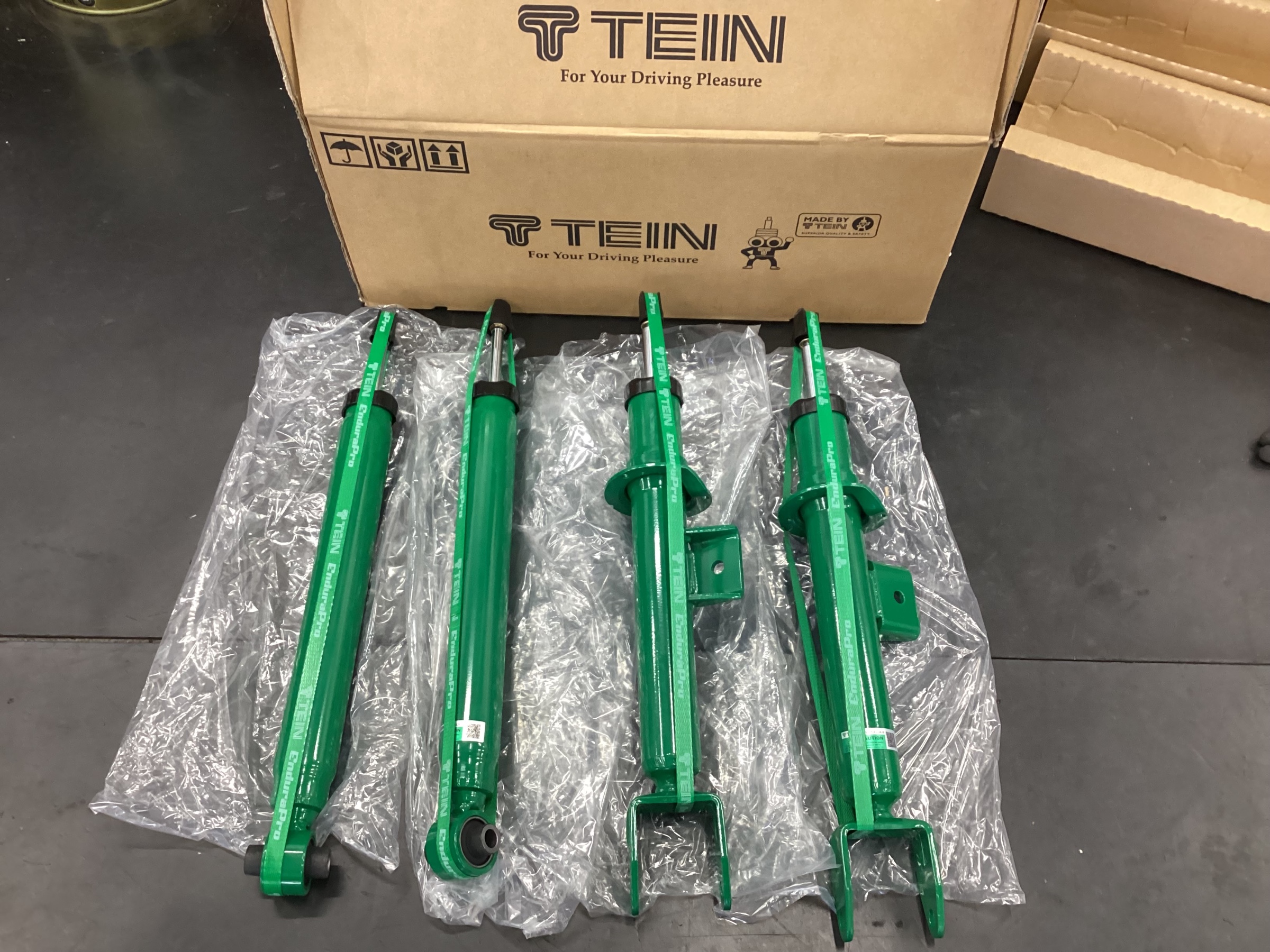 TESLA model Y TEIN EnduraPro PLUS & Eibach PRO-KIT | 取り付け事例 | コクピット21 ...