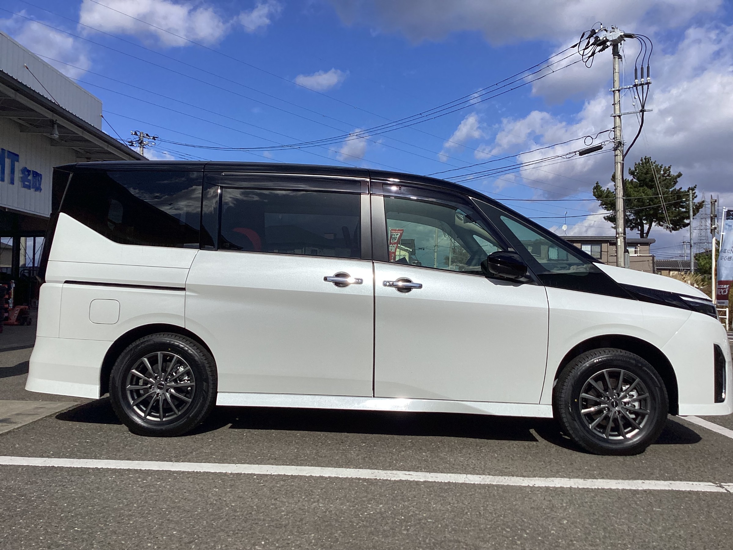 スタッドレスタイヤに交換します！ | スタッフ日記 | コクピット 名取 | 車のカスタマイズにかかわるスタッフより