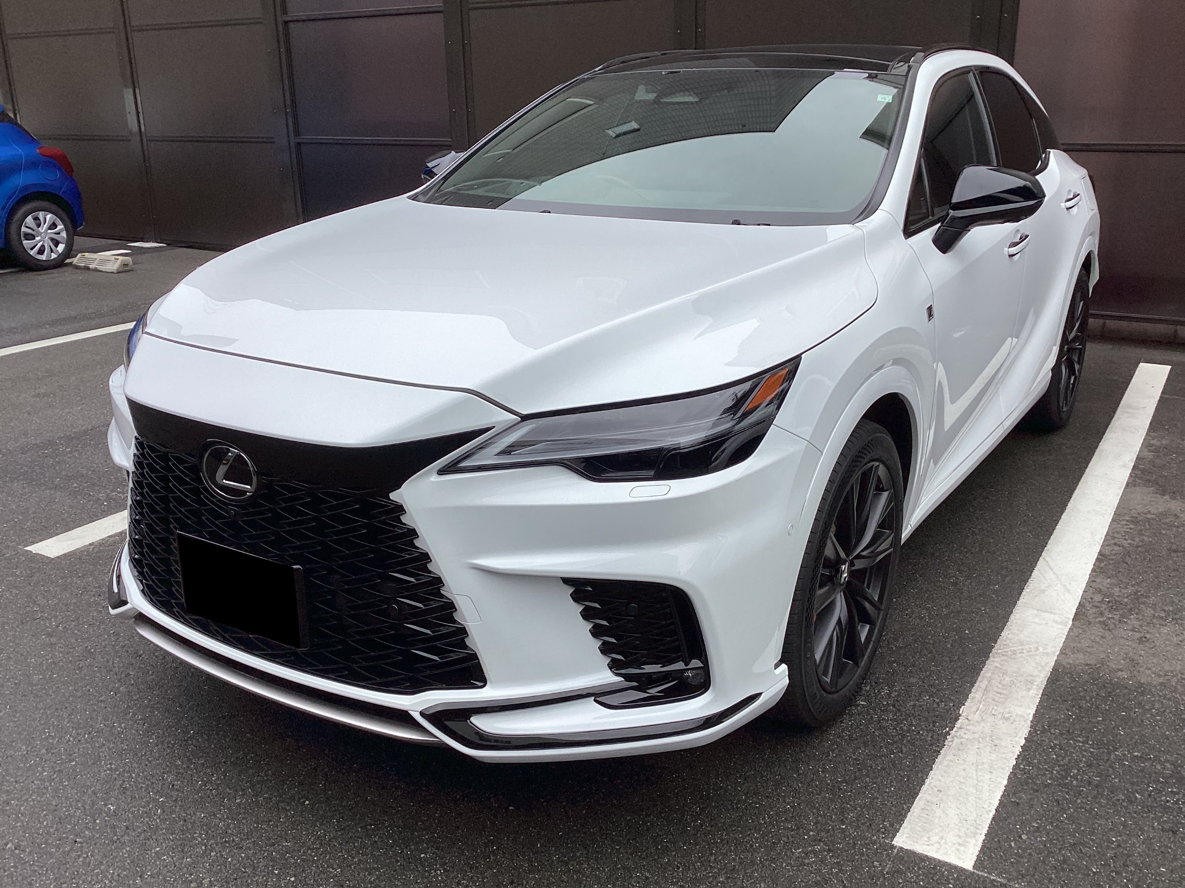 LEXUS RX500hに、【 レーダー探知機 ＆ TV-KIT 】 取り付け作業～～♬ 国産車の電装作業はコクピットにお任せください ...