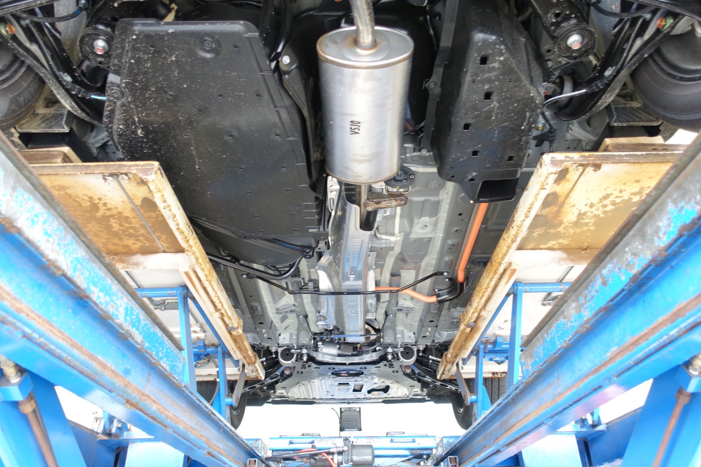 “心地よいサウンド”と“圧倒的な存在感”をゲットしたい方には4本出しがオススメですよ！ホンダ ZR-V（RZ5）に「無限 スポーツエキゾースト ...