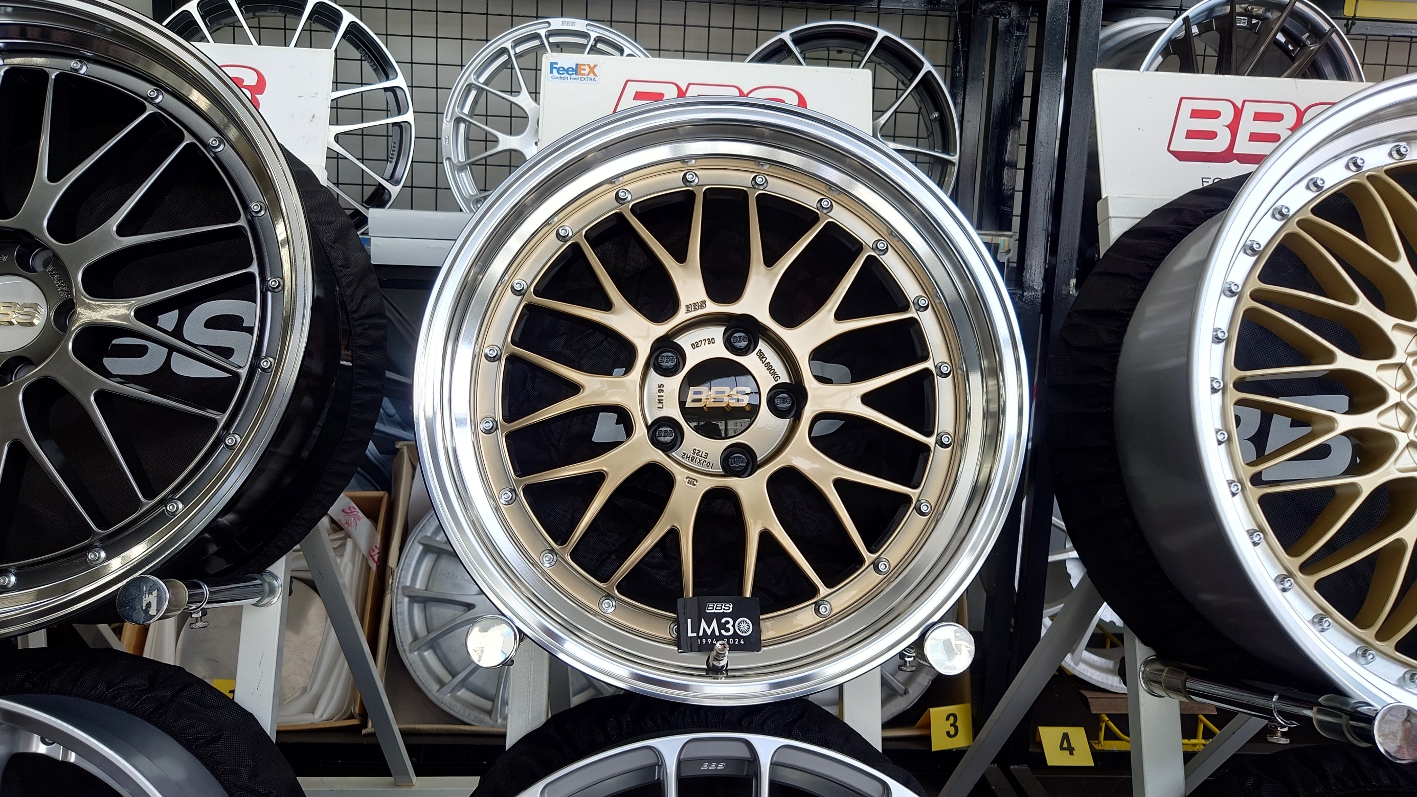 『結果発表～!! 』BBS “LM30 周年記念モデル” 第1位 !! 「ダイヤモンドゴールド & BKBDリム」 2024年 発売決定です | ホイール タイヤ > タイヤ・ホイール交換 ...