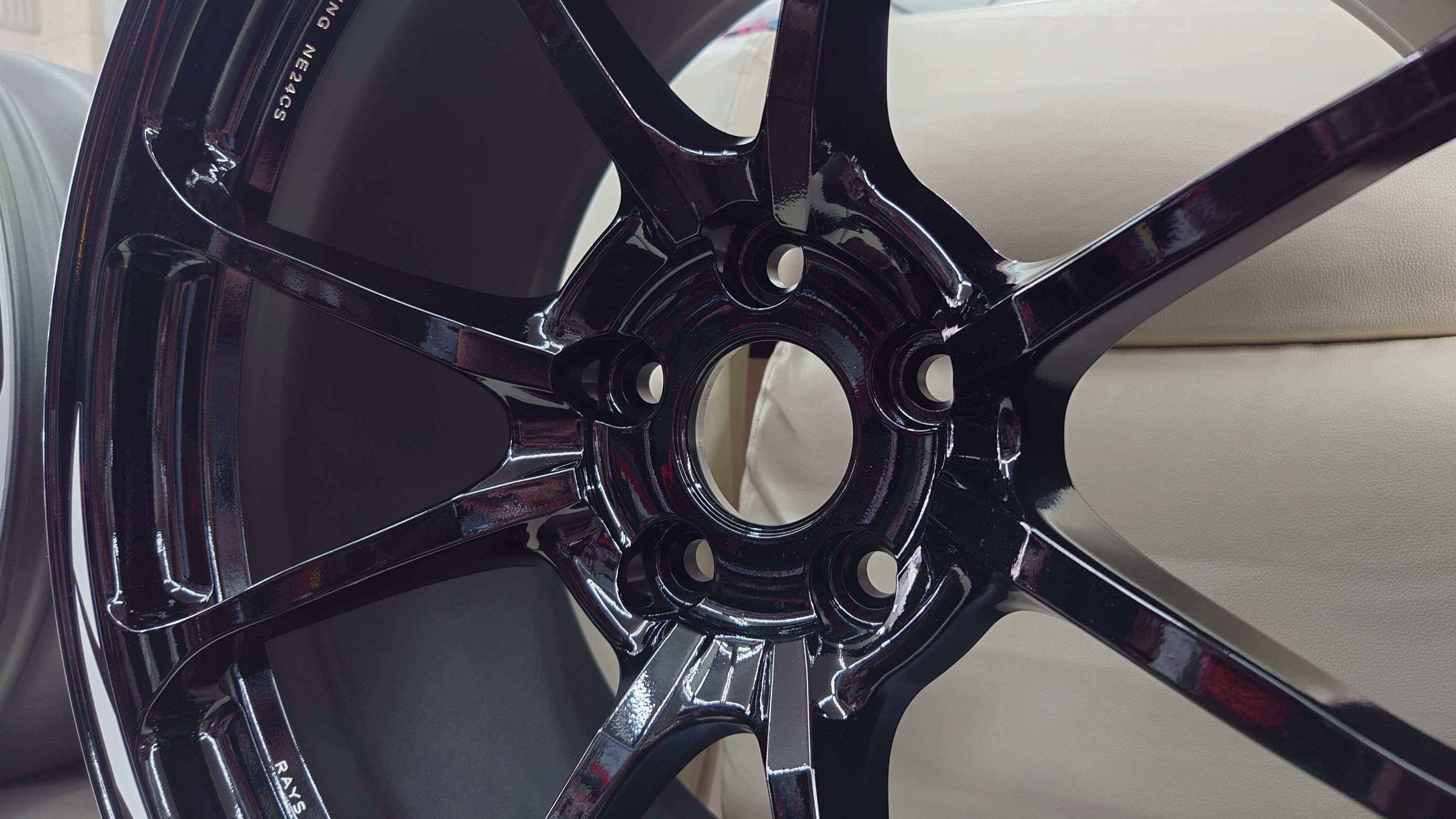 RAYS（レイズ）の 2024年 NEWモデル☆ ボルクレーシング「NE24 club sport」が来店 !! 1週間くらい滞在しています ♪ | ホイール タイヤ > タイヤ・ホイール交換 ...