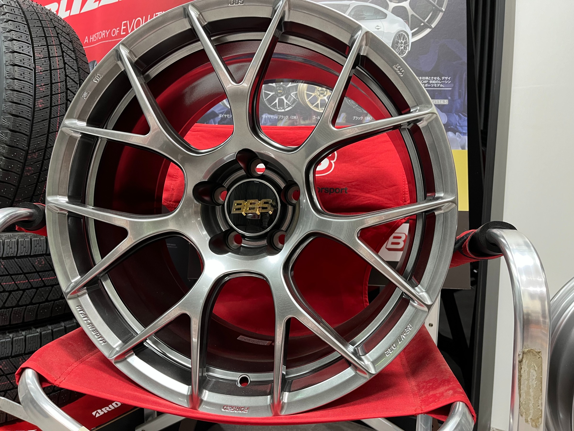 BBS RE-V7 【コクピット対象店舗】限定カラー マットグレイ（MGR）値上がり間近!! | スタッフ日記 | コクピット21世田谷 | 車のカスタマイズにかかわるスタッフより